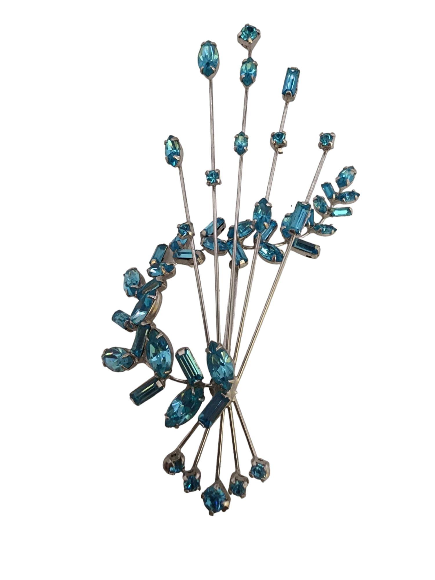 Vintage Unsigned Spectacular Layered Rhinestone Spray Brooch (A4627)