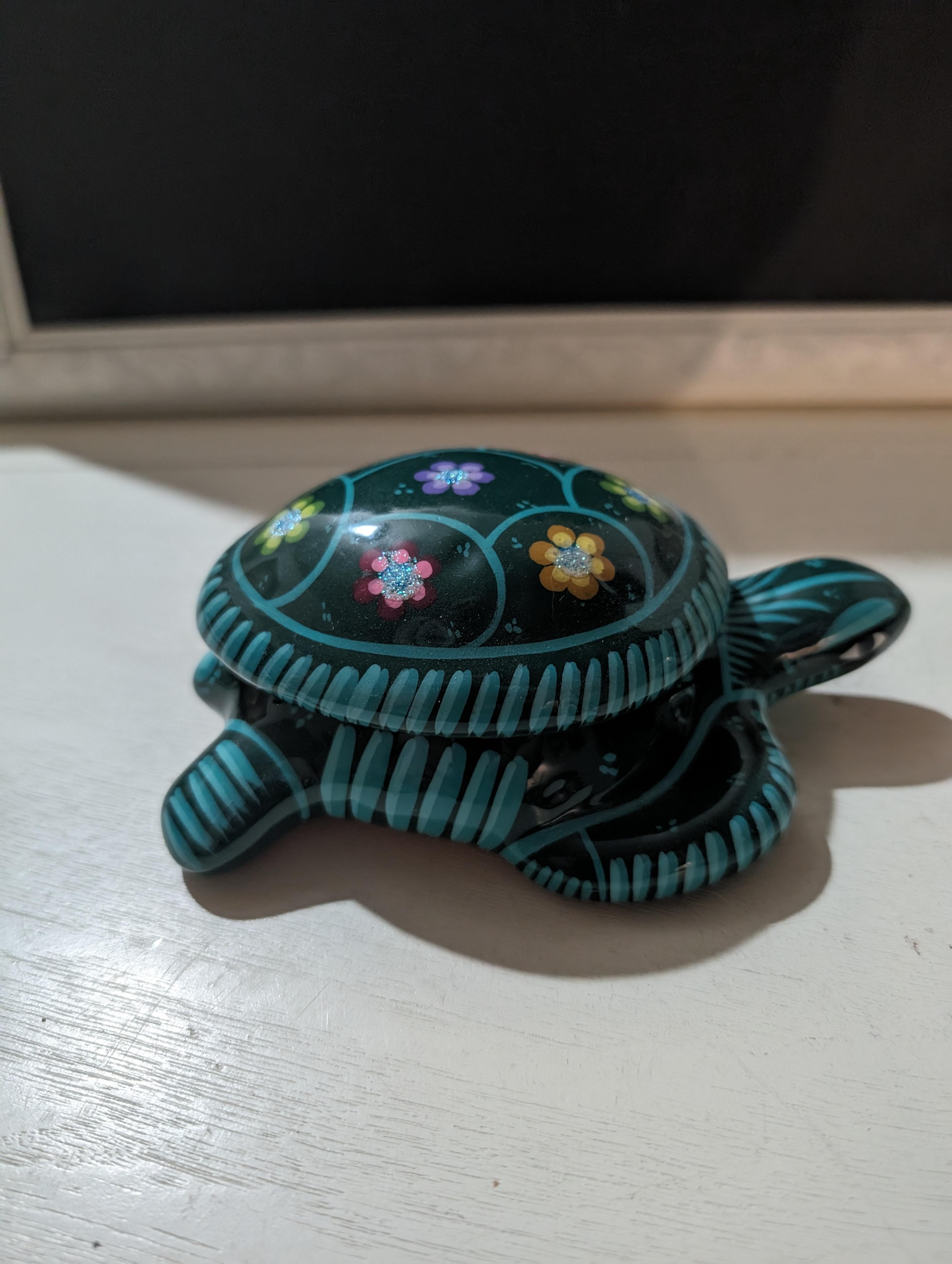 Mexican Talavera Pottery Turtle Trinket Box.