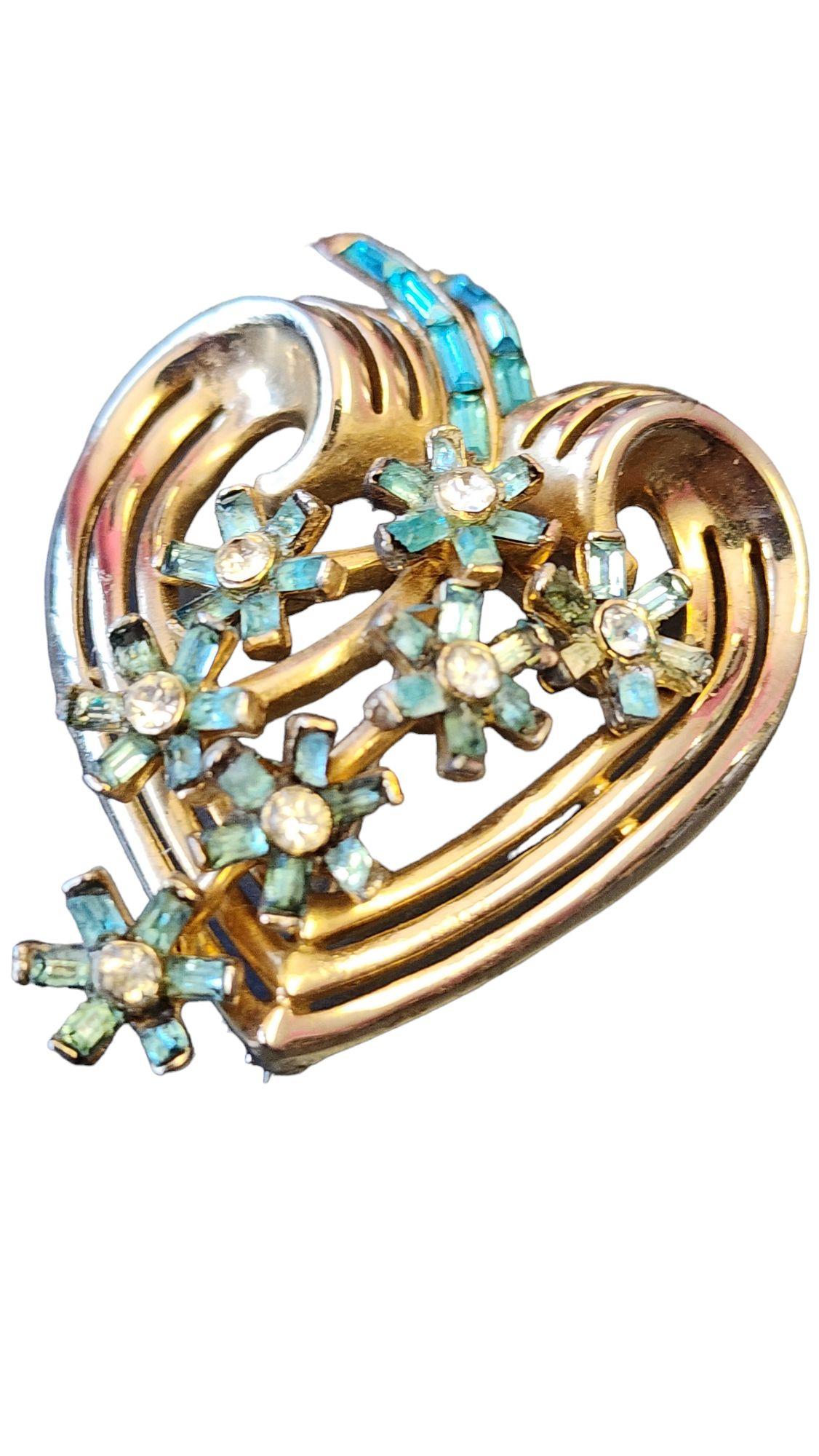 Vintage Signed Coro Craft Heart Flower Brooch (A2901)
