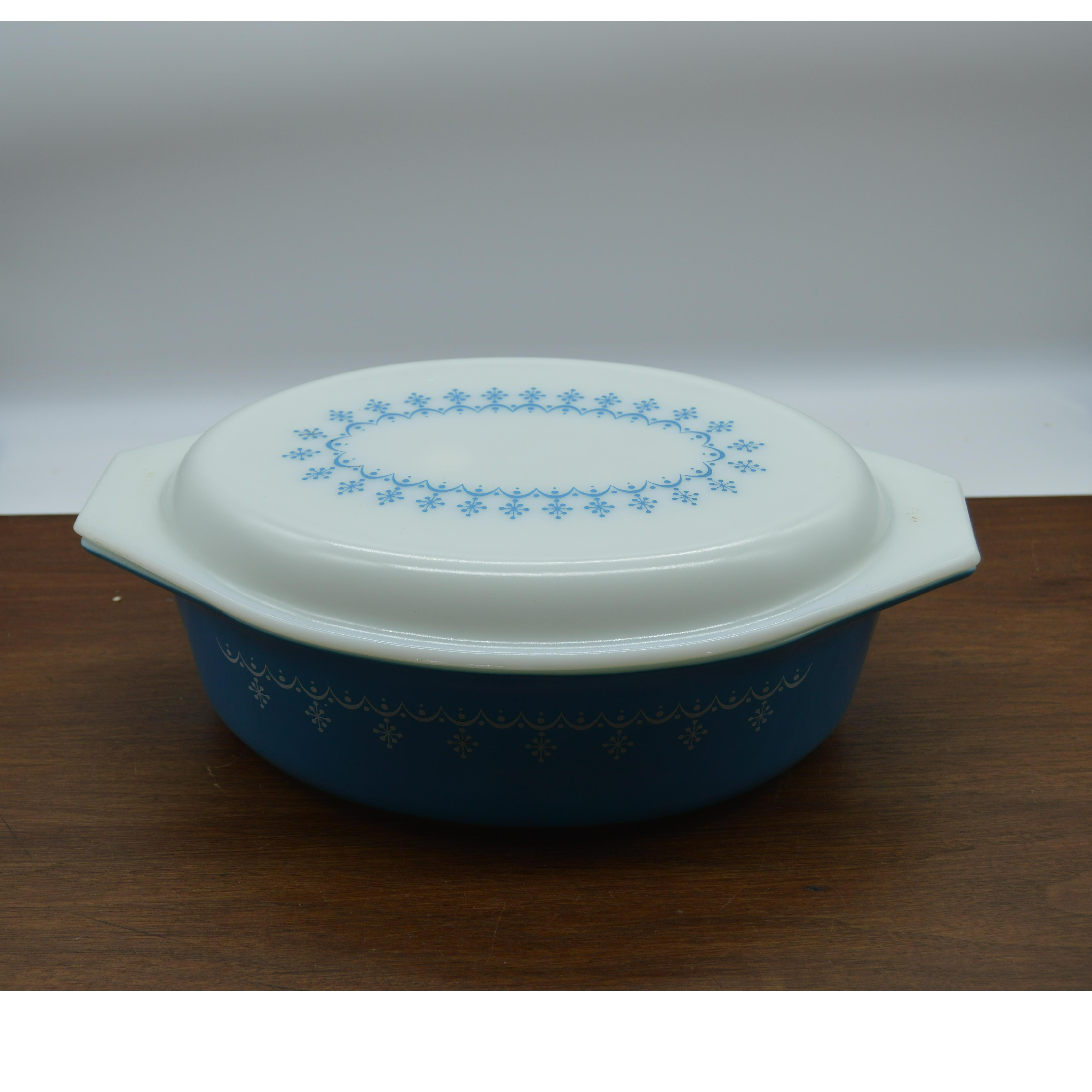 Vintage Pyrex Snowflake Blue Casserole Dish 2 1/2 Quarts