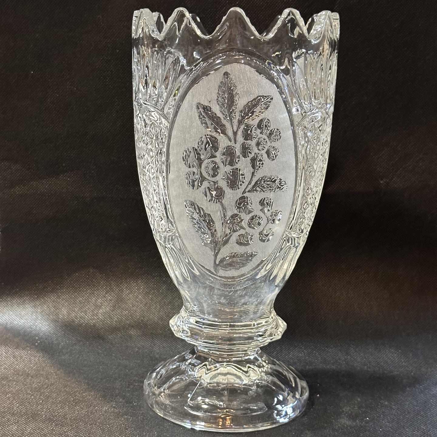 181 Zajecar Vintage Lead Crystal Footed Sawtooth 10” Pressed Glass ...