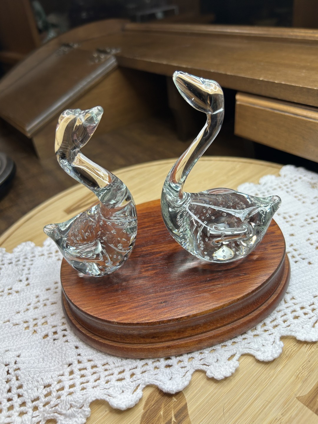 Vintage Pair Of Small Controlled Bubble Swans