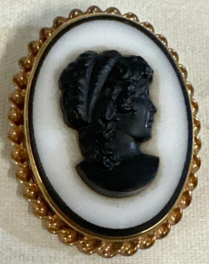 Vintage Black On White Cameo Brooch