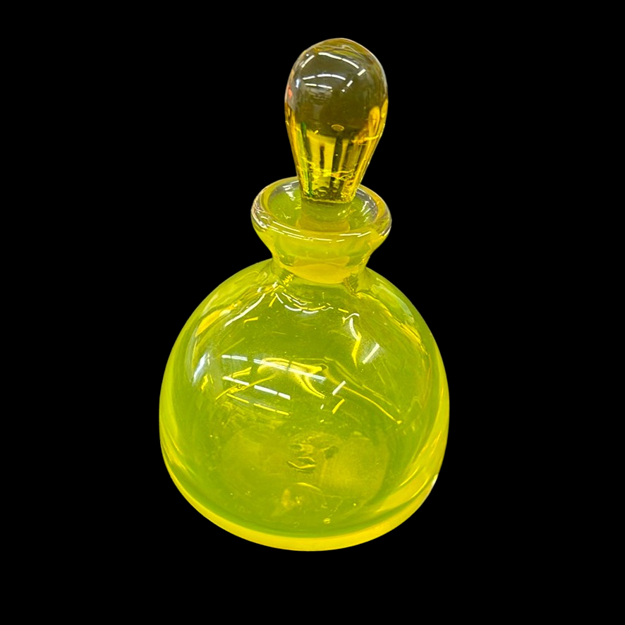 Gorgeous Yellow Vintage Perfume Bottle Tiny Flea Bite On Bottom Of ...