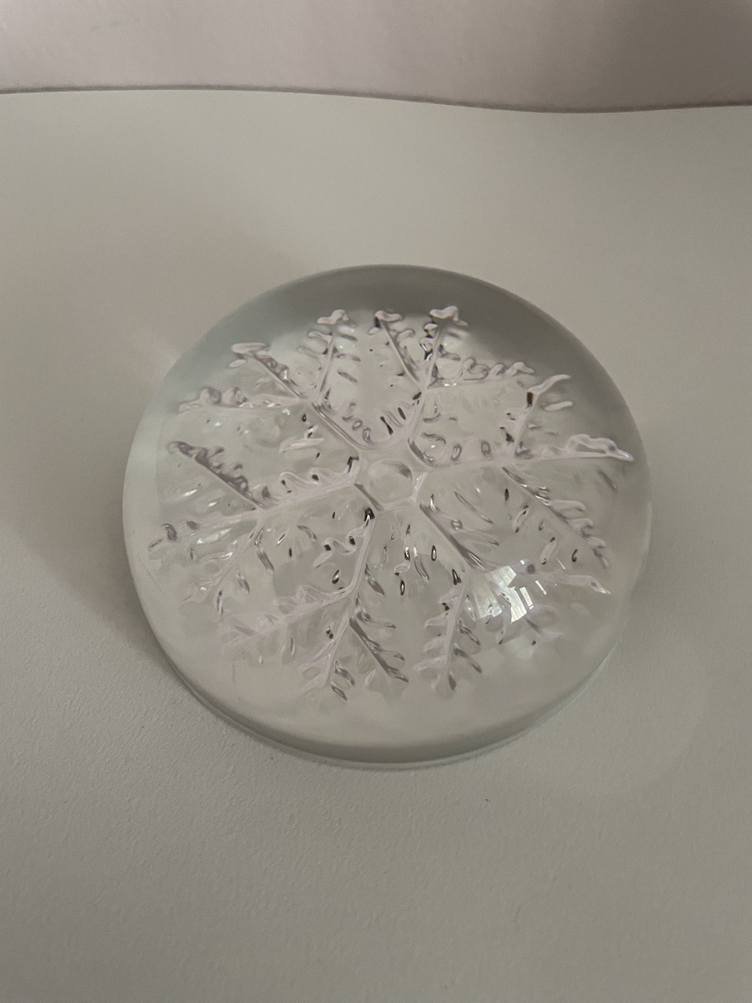Glass Paperweight Snowflake