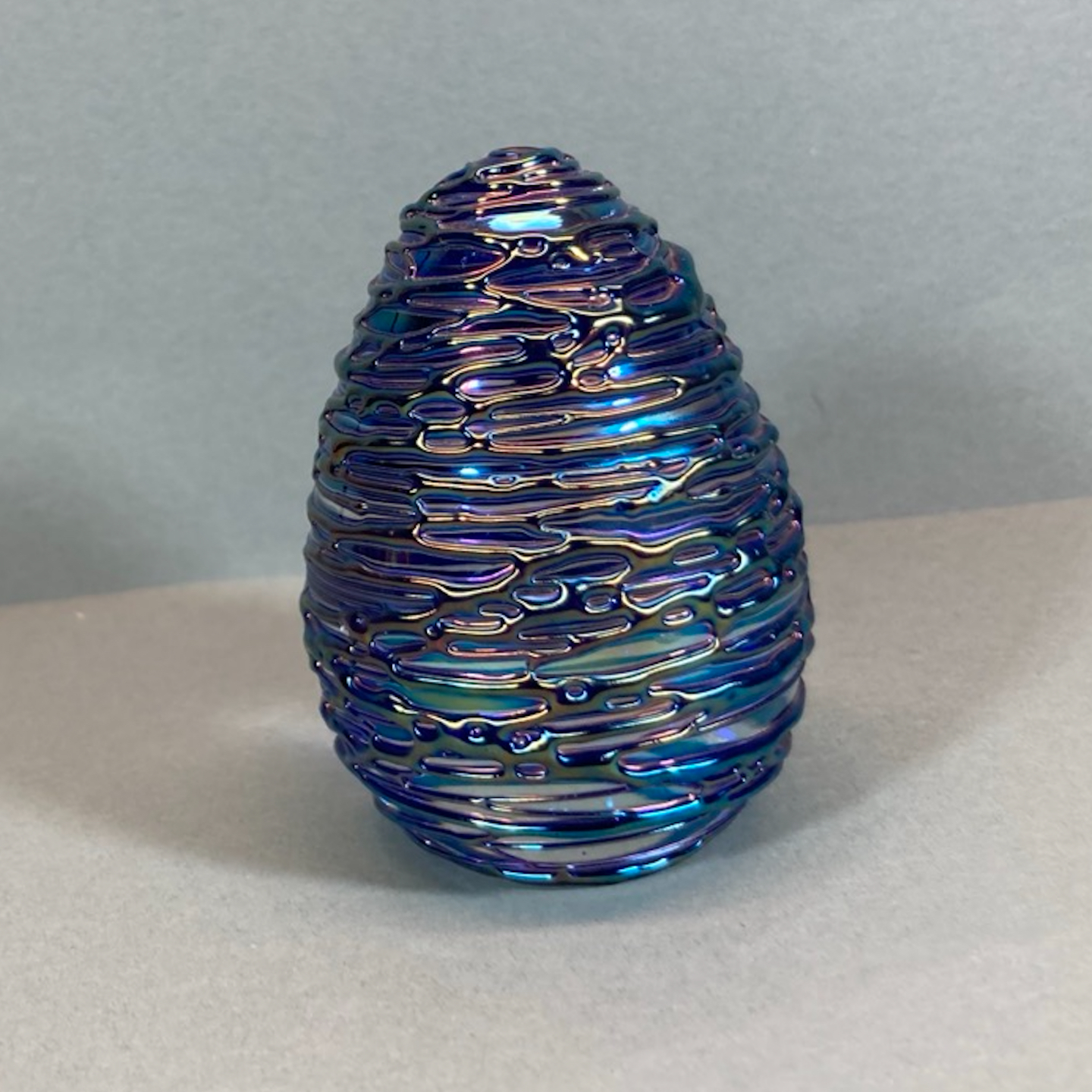 Glass Eye Studio GES Iridescent Dichroic Threaded Egg Paperweight 1993