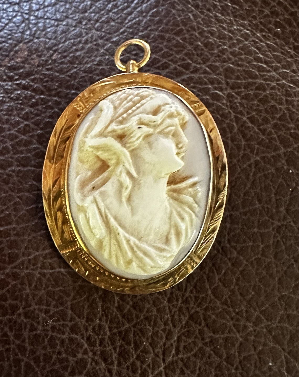 Antique Edwardian Cameo Brooch Pendant 10k Gold & Carved Angel Skin Coral