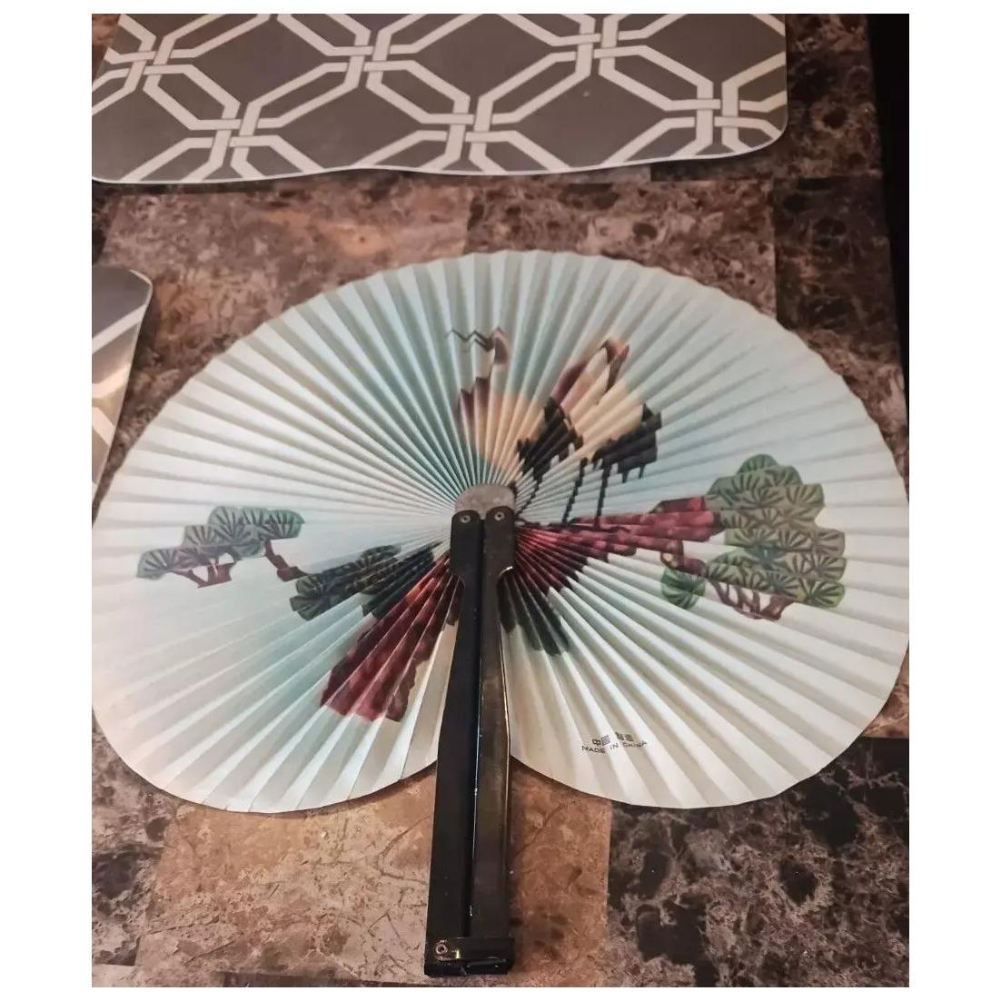 Asian Hand Fan Birds