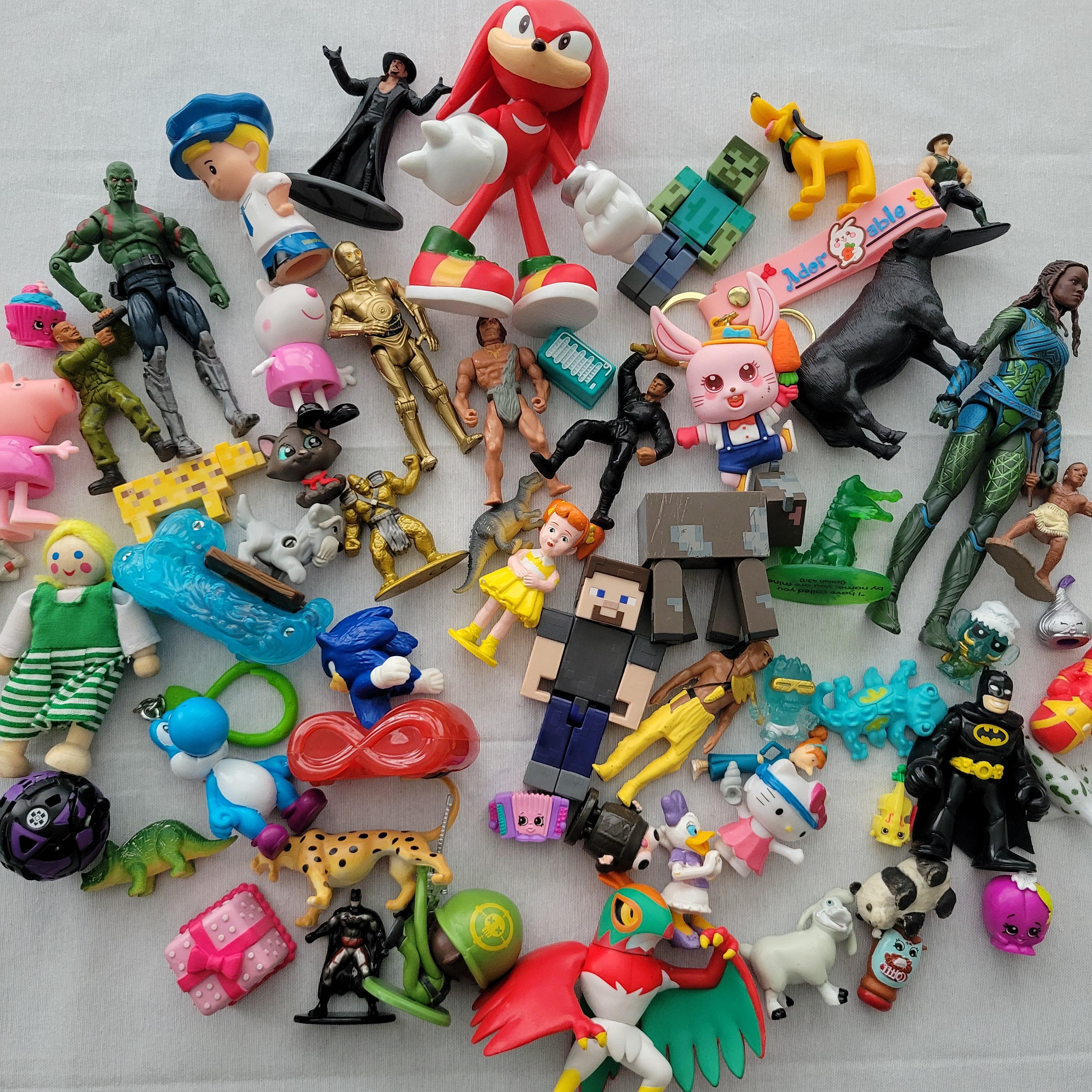 Lot Mixed Toys Figures Sonic Yoshi Peppa Minecraft Bakugan Shopkins ...