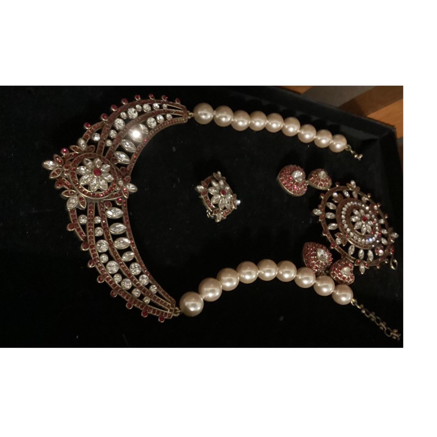 #5 Heidi Daus Red Australian Crystal 4 Piece Set
