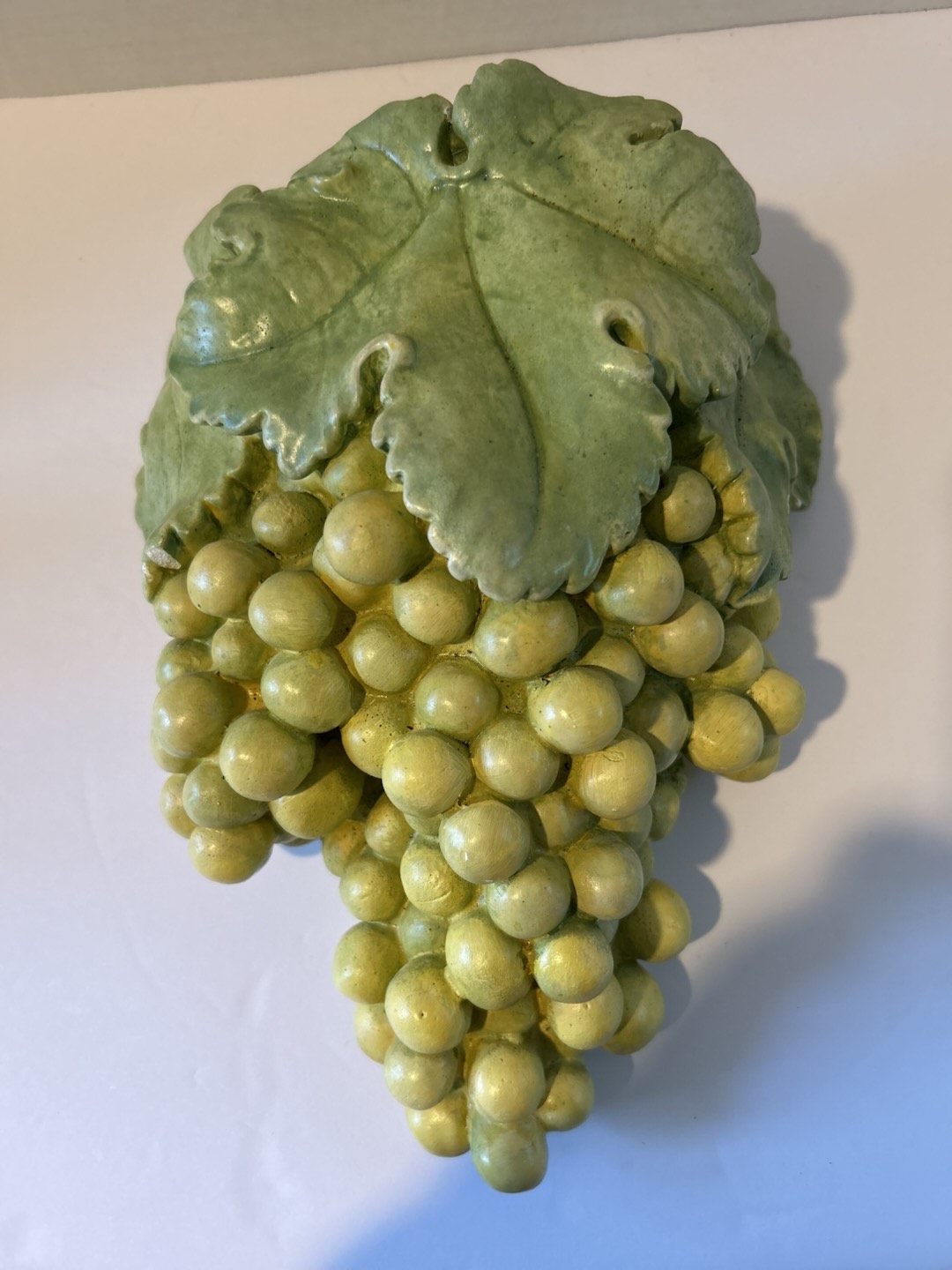 Plaster Grape Cluster Plaque/shelf