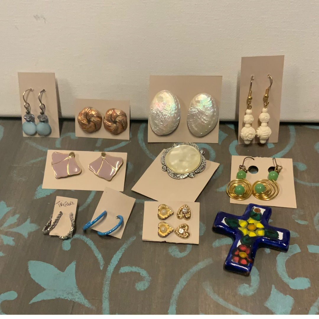 #02 - Choice of jewelry -pick 1