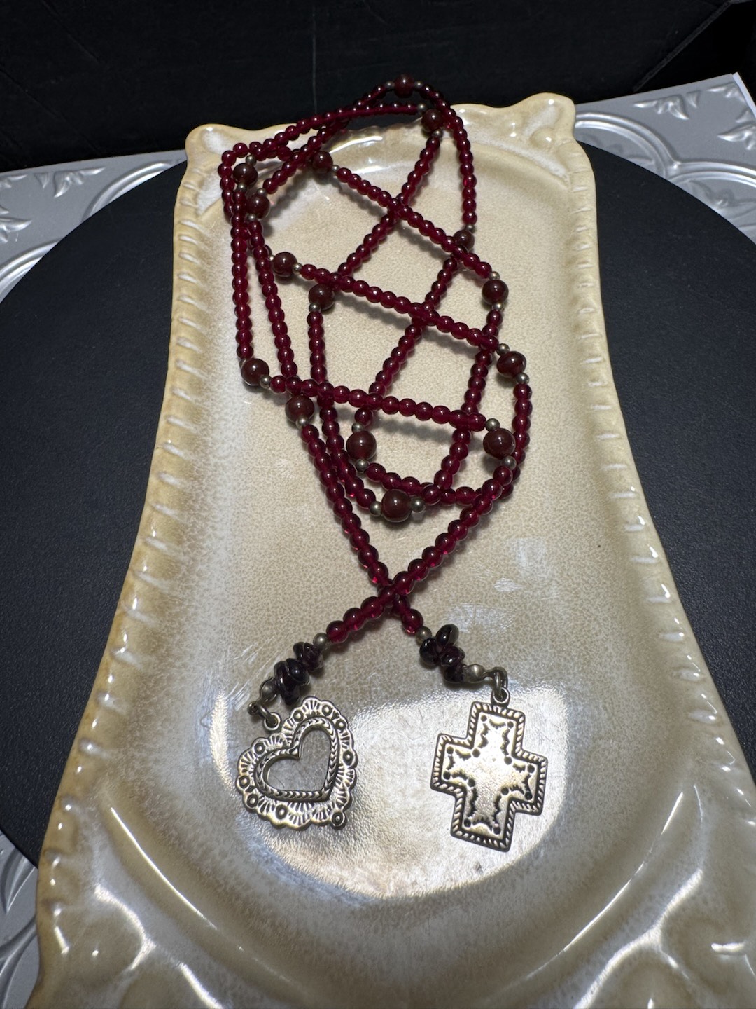 RASPBERRY GARNET BEAD LARIAT NECKLACE SILVER HEART CROSS 40 INCHES 33 GRAMS