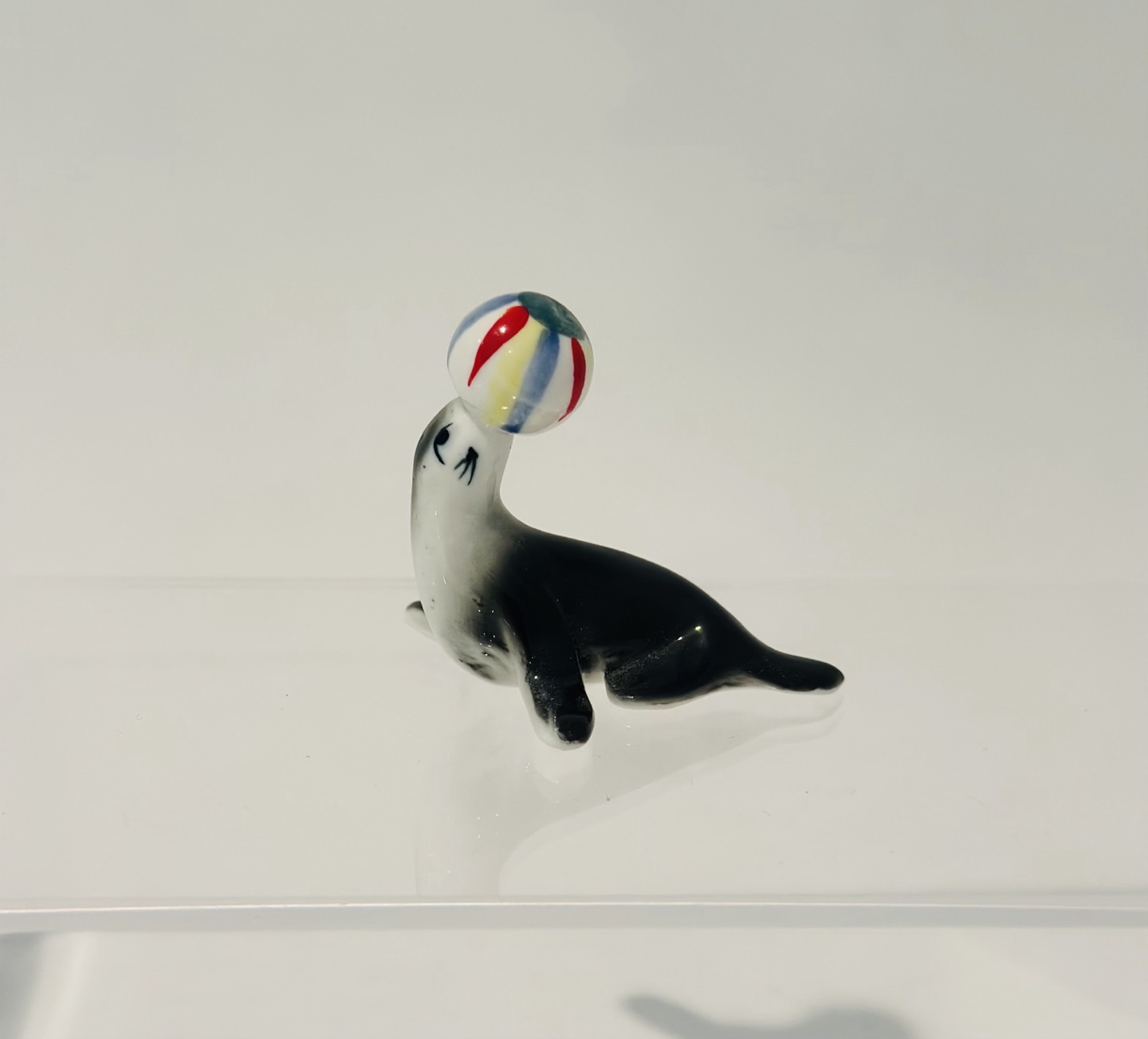 Vintage Porcelain Seal Balancing a Beach Ball Figurine Unmarked Mini ...
