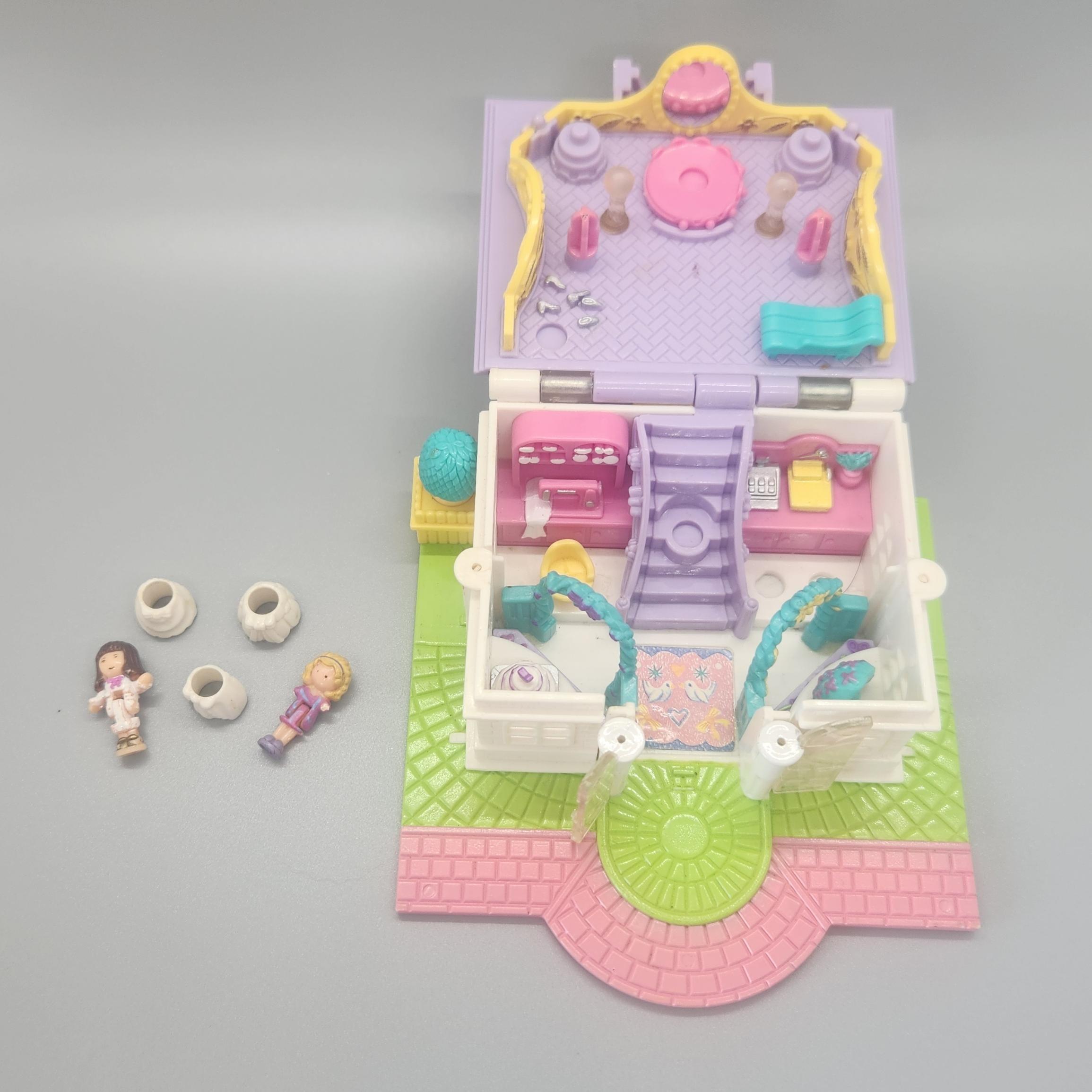 Light Up Bridal Salon Set w 5 Pieces Vintage Polly Pocket Bluebird ...