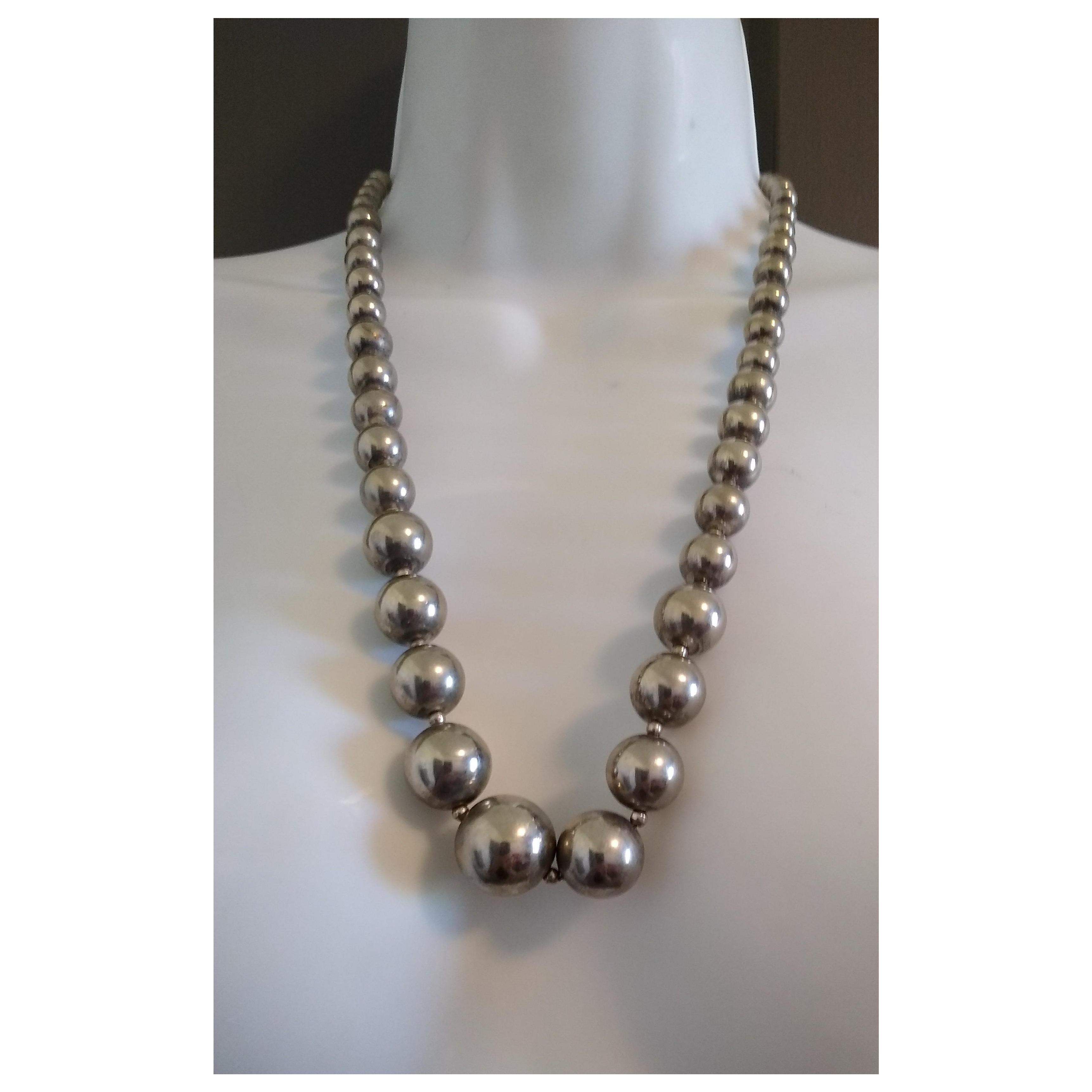 Vtg "Korea" Chrome Metal Graduated Bead Necklace