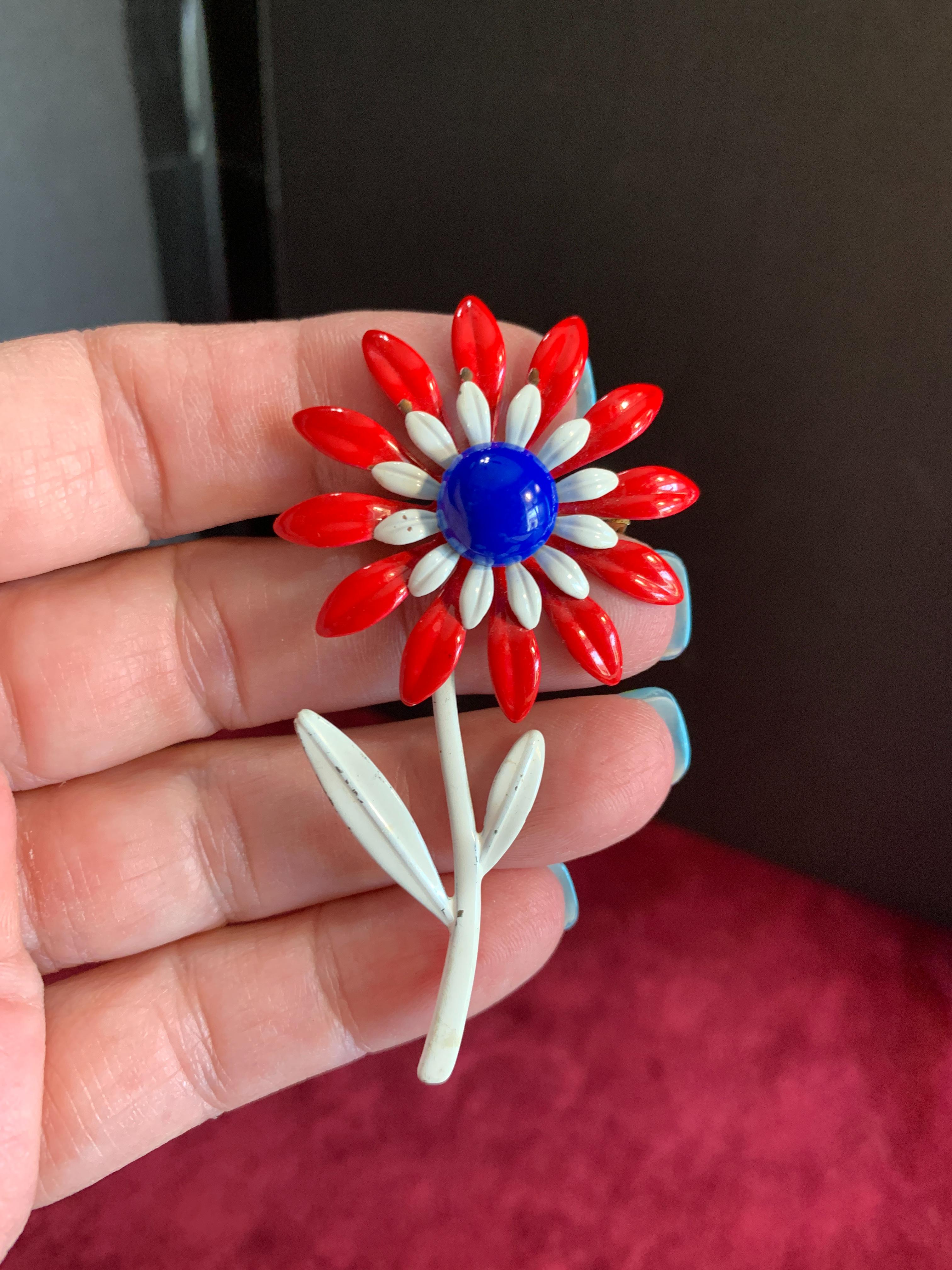 🆓📬Red, White & Blue Flower Pin