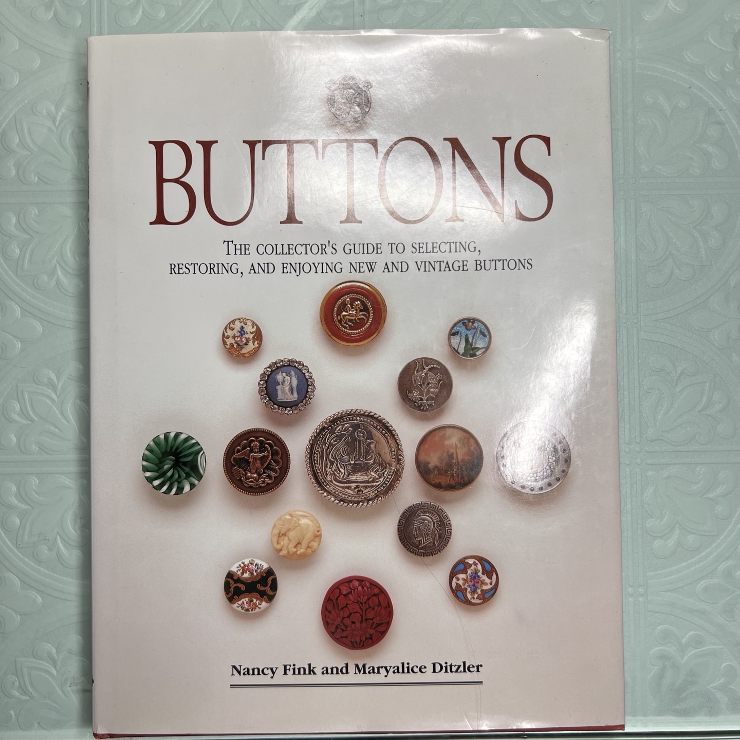 Buttons (Vintage Collector’s Guide Book)