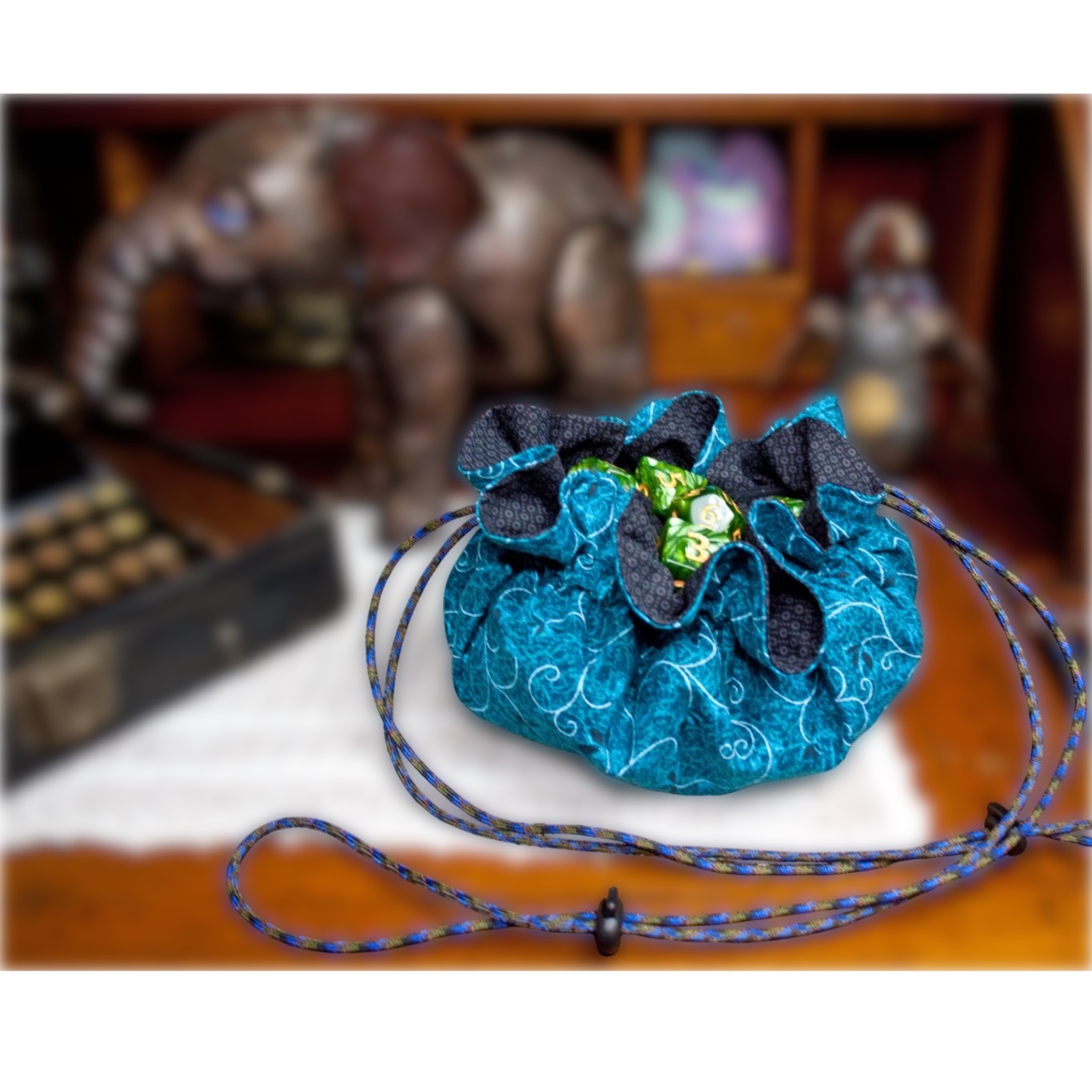 Blue vine Eight section Dice Bag