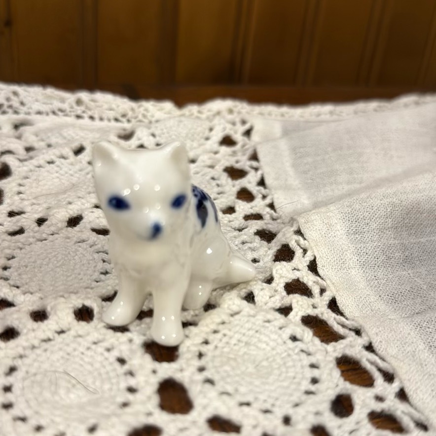 Delft Blue Cat Figurine 1.5”