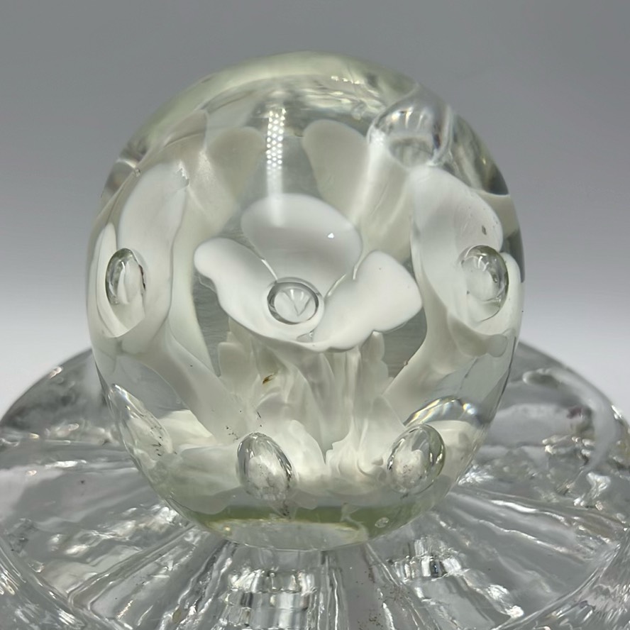 22 St. Clair Glass Paperweight White Floral Design With Controlled ...