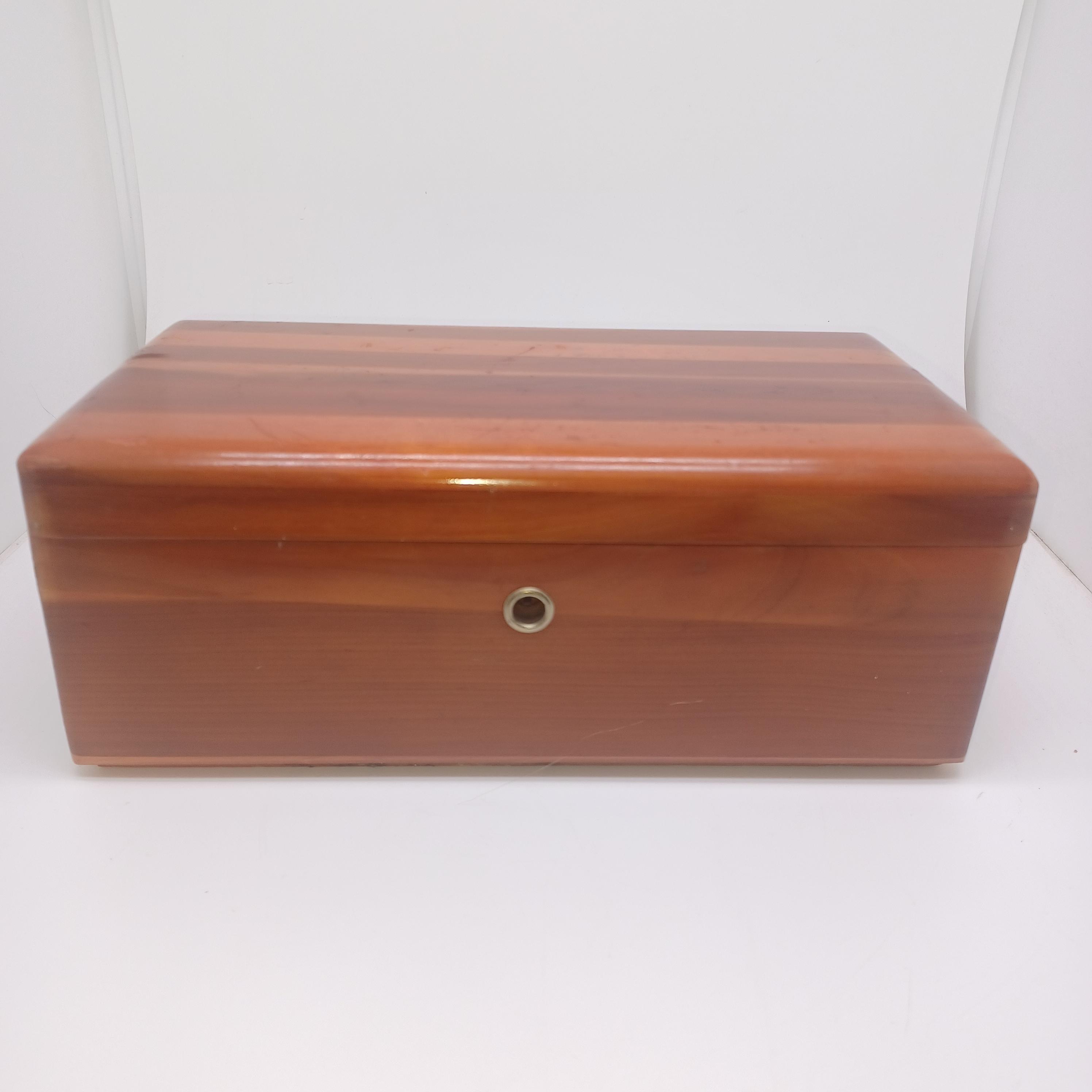 LANE Cedar Miniature Hope Chest Trinket Box Cedar Wood no key