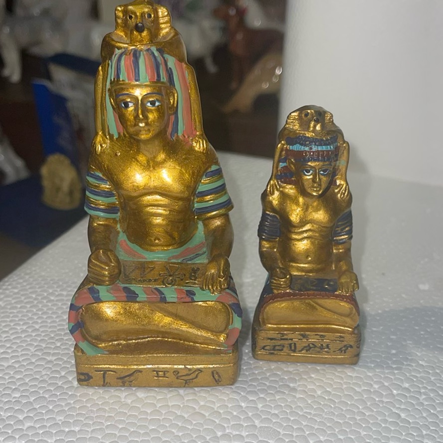 Egyptian pharaoh set of two 3 1/2 inches and 2 1/2 inches resin