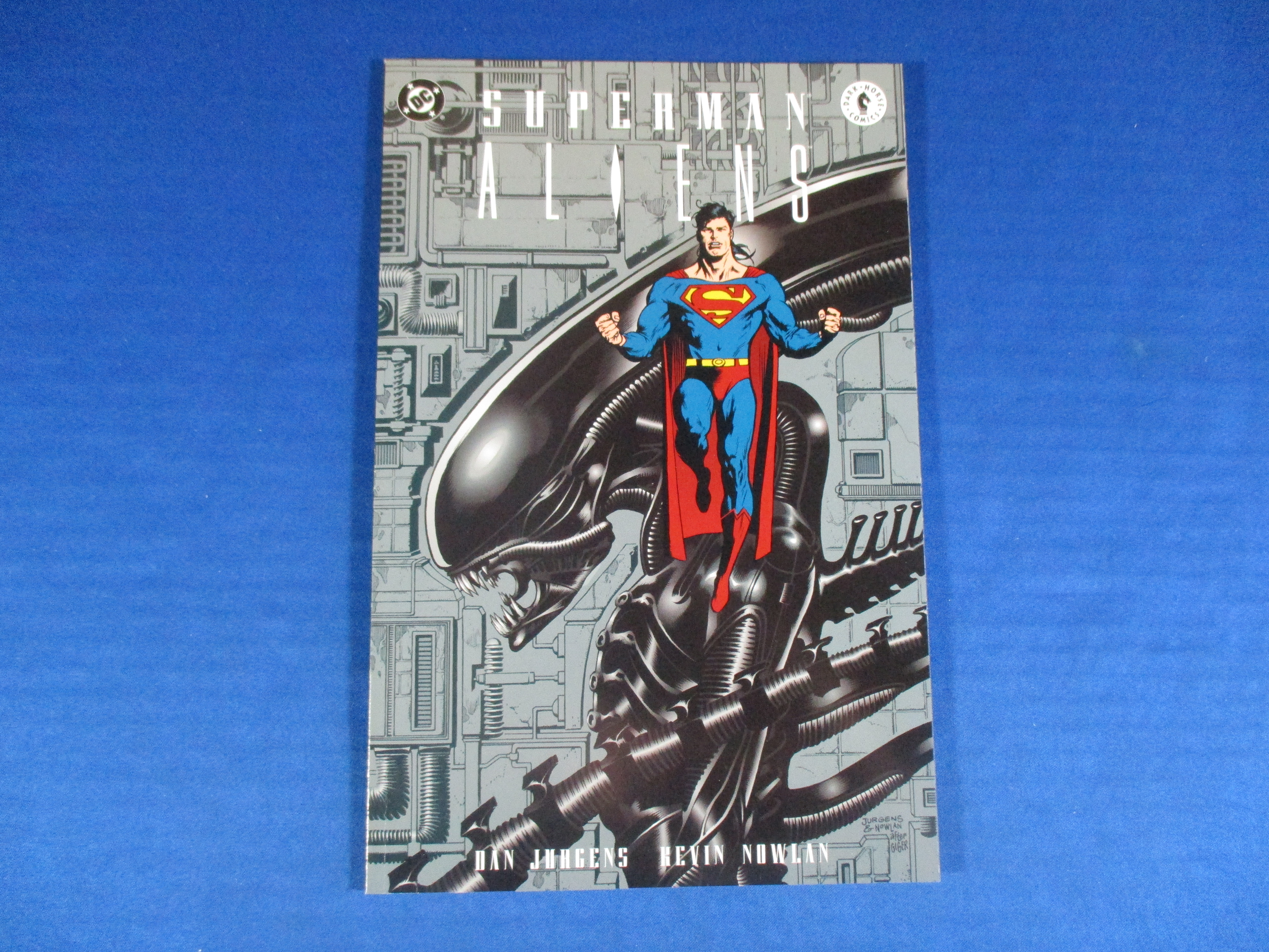 Superman vs Aliens #1 Dark Horse Comics 1995 Graphic Novel NM