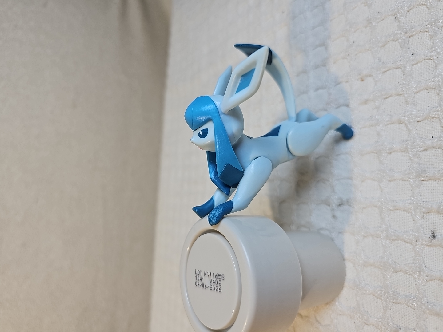 Pokemon Jazwares GLACEON Battle Figure Toy Eevee Free Shipping!