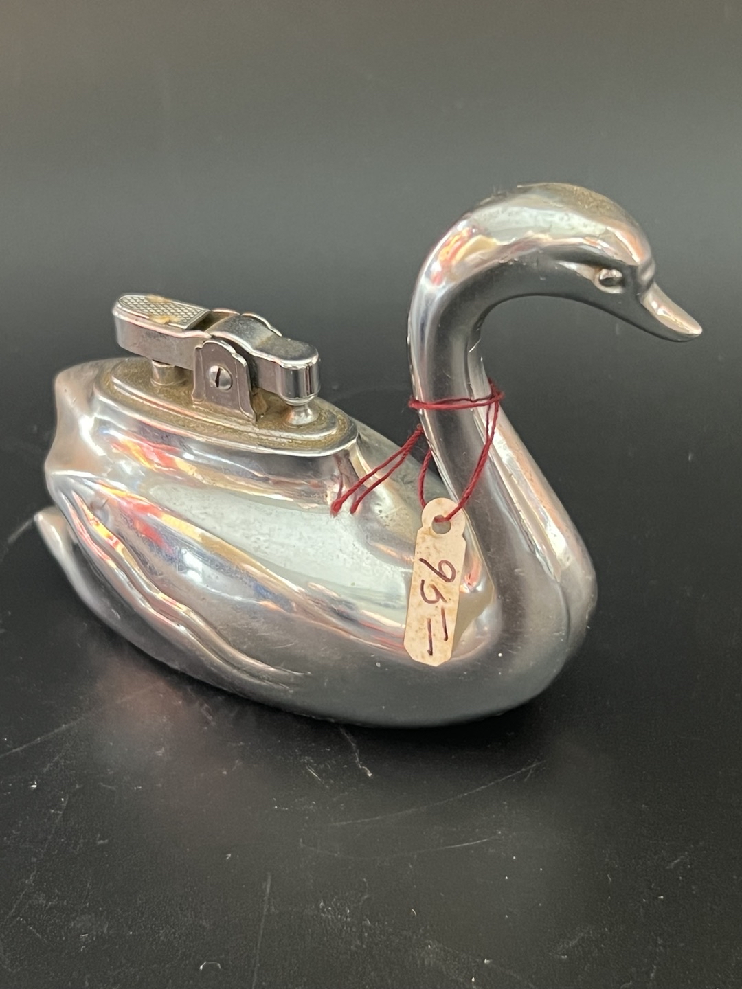 077 1950s Chrome Swan Table Lighter by Omiscolite