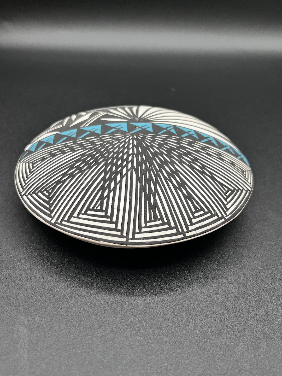 Acoma Pueblo Fine Lines Seed Pottery Pot