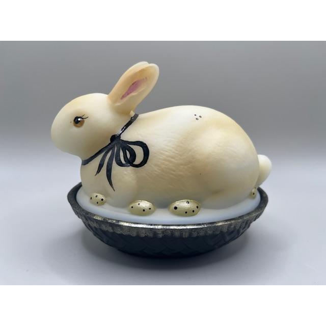 Vintage Fenton Bunny Rabbit On Nest ~ Signed S Hughes ~ Adorable White ...