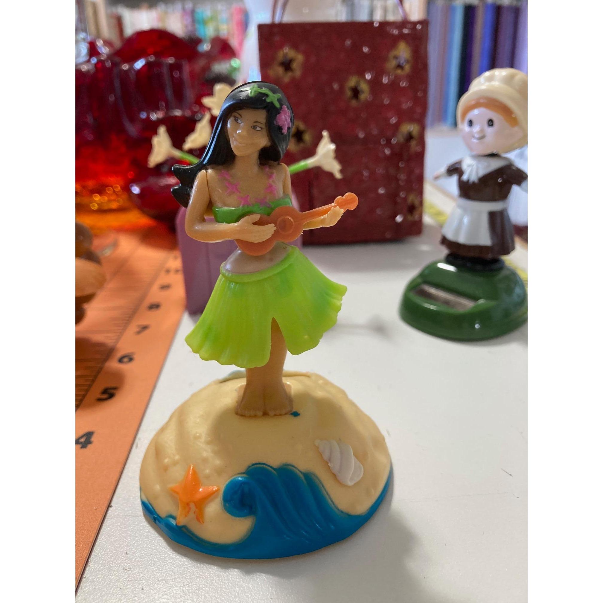 Hula Dancer/Mover Hawaii toy