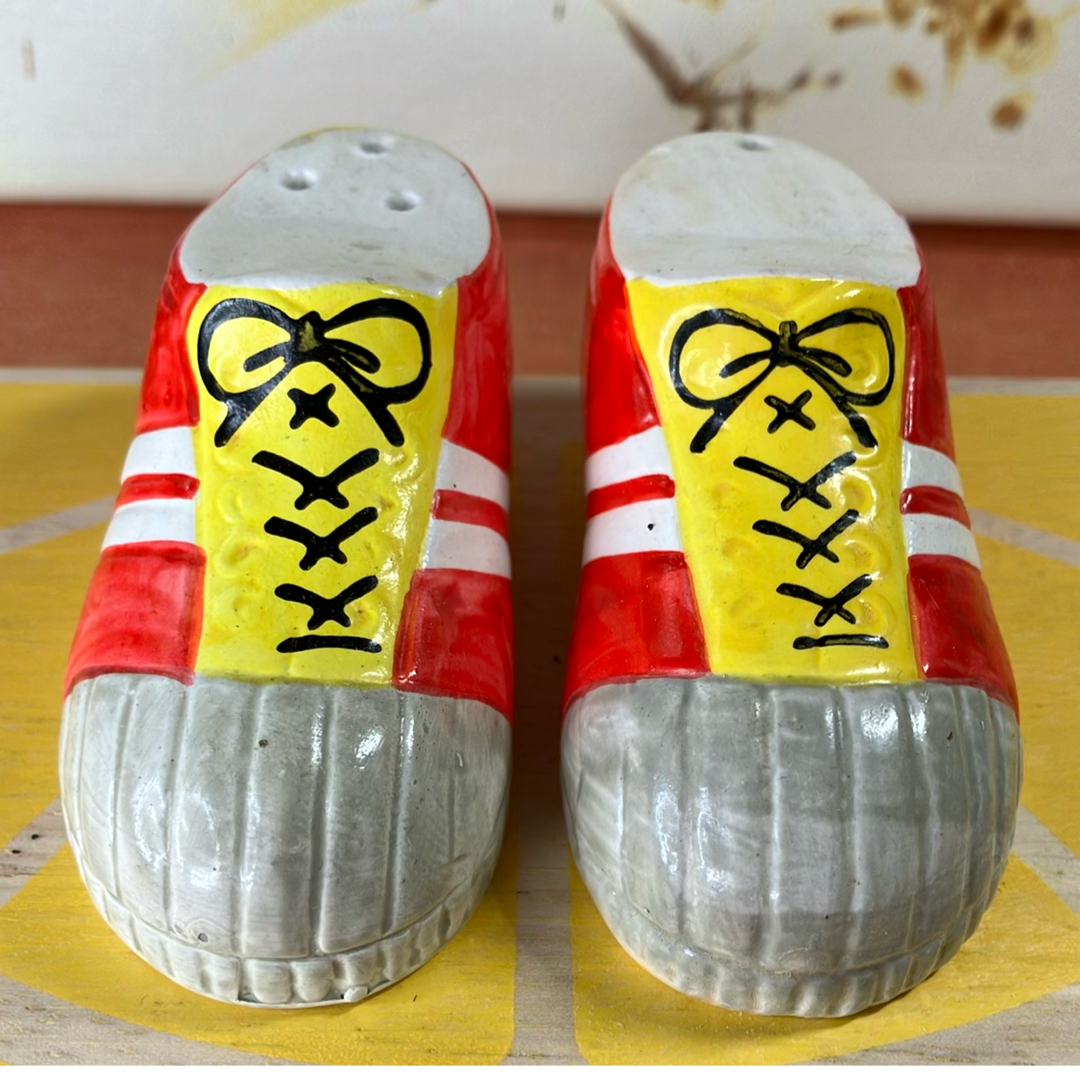 Enesco Tennis Shoes S&P Shakers With Stoppers
