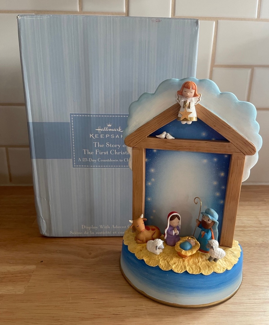 Hallmark Keepsake Advent Countdown to Christmas Nativity Scene