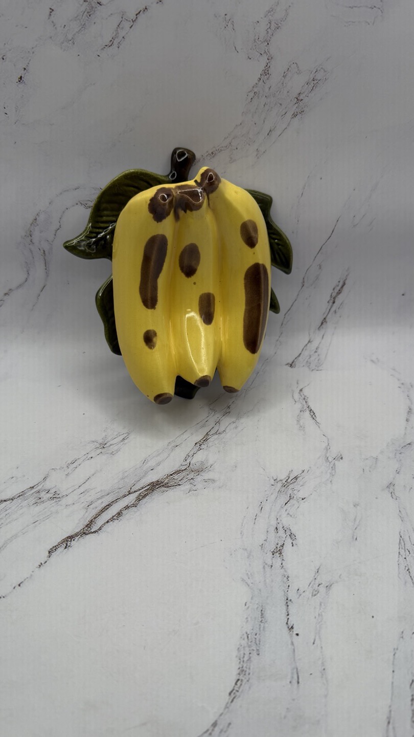 Vintage Ceramic Banana Bunch Wall Pocket 6”