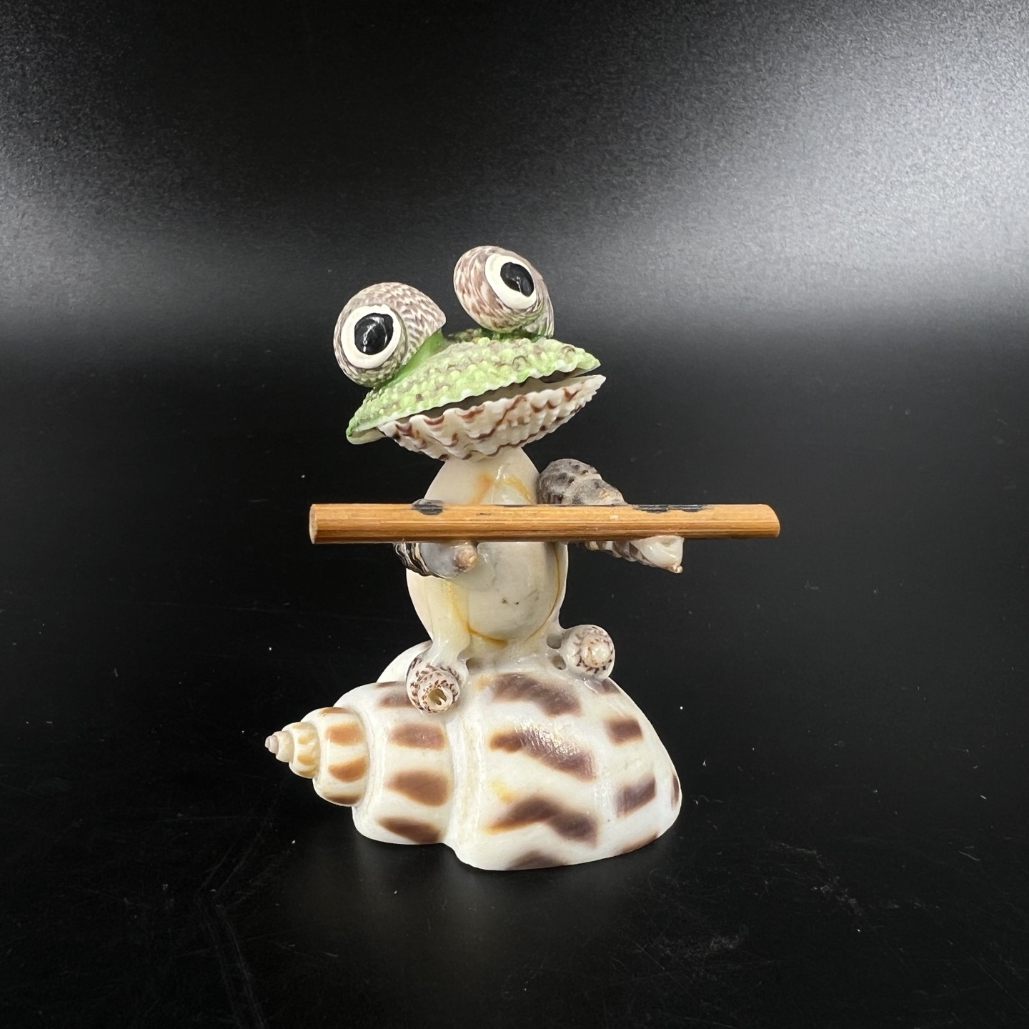 Small Derpy Shell Frog Sculpture