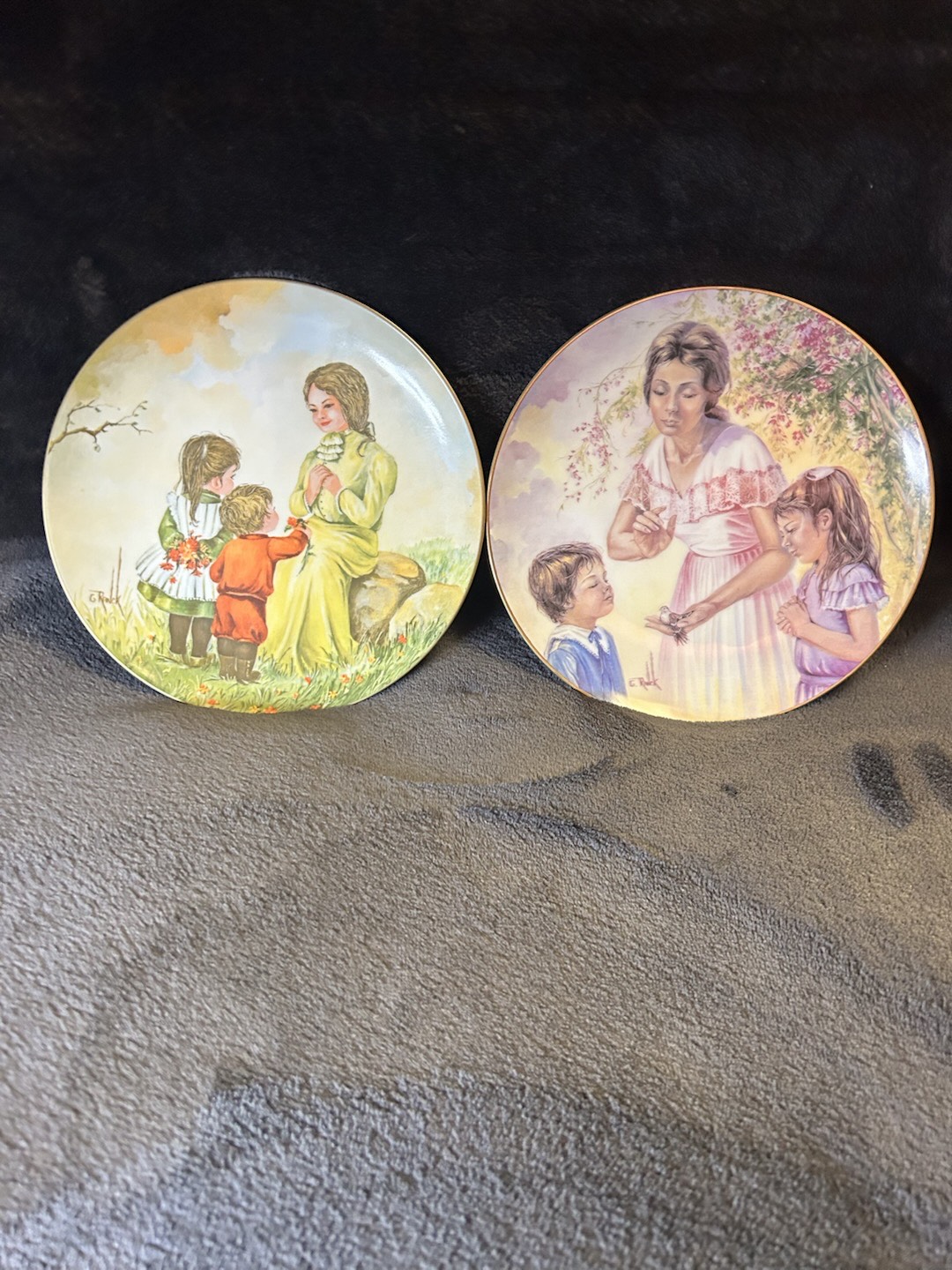 2 Vintage 1976 & 1977 Gloria Ranck Mother’s Day Series Plates