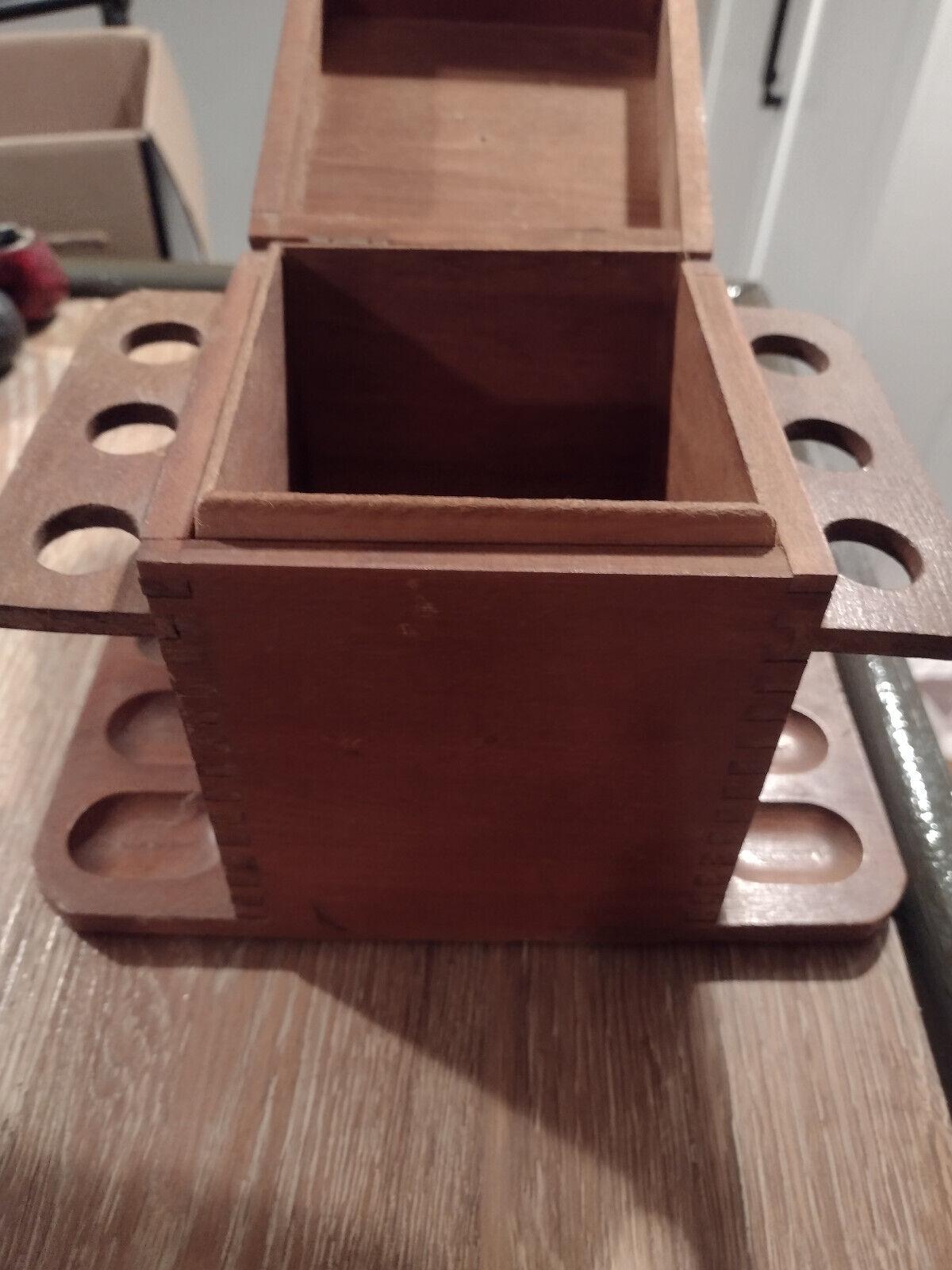 VINTAGE traditional wood tobacco pipe holder with 6 pipe slots