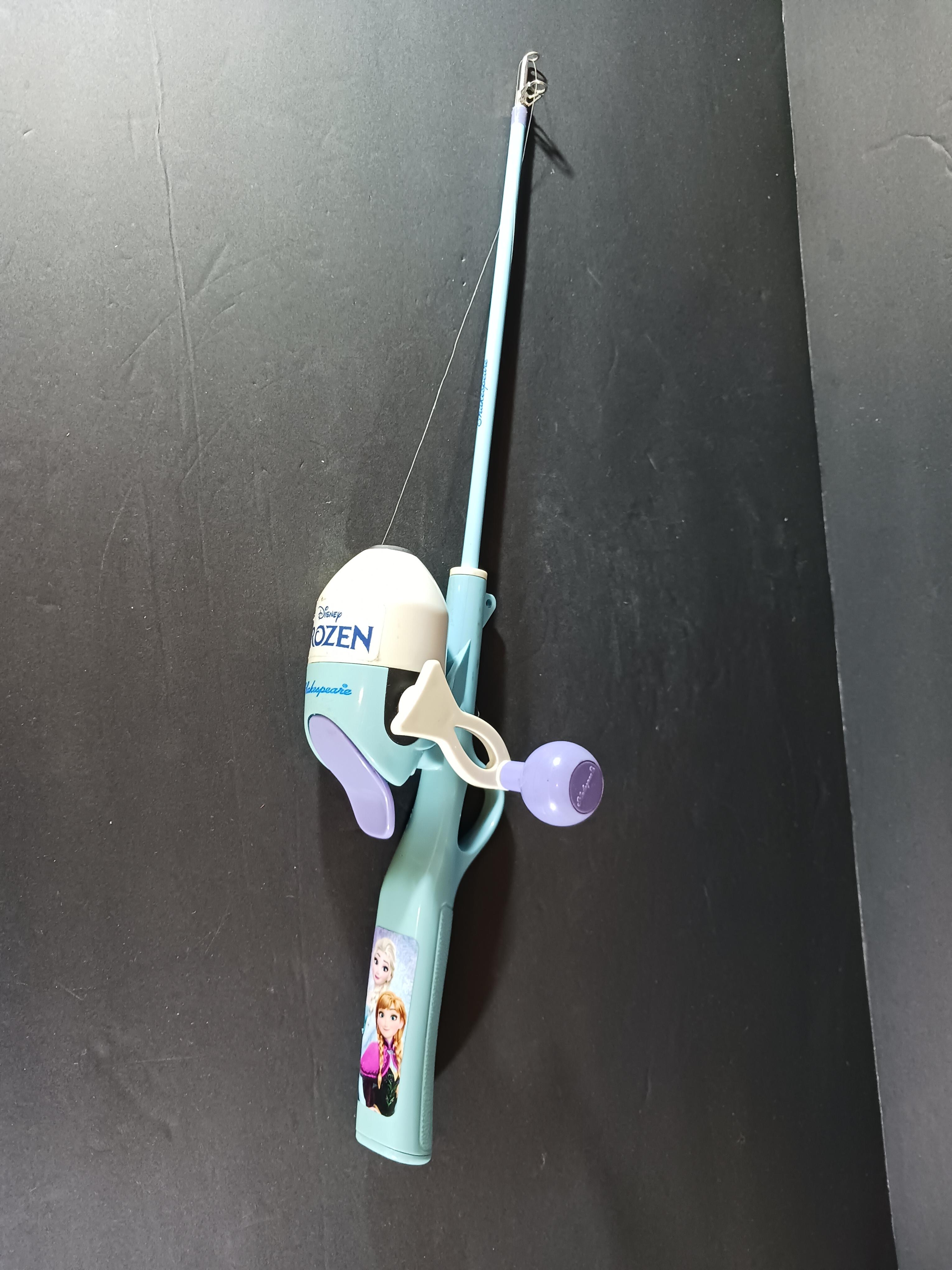 Shakespeare DISNEY FROZEN CHILD SIZED FISHING ROD AND REEL COMBO ...