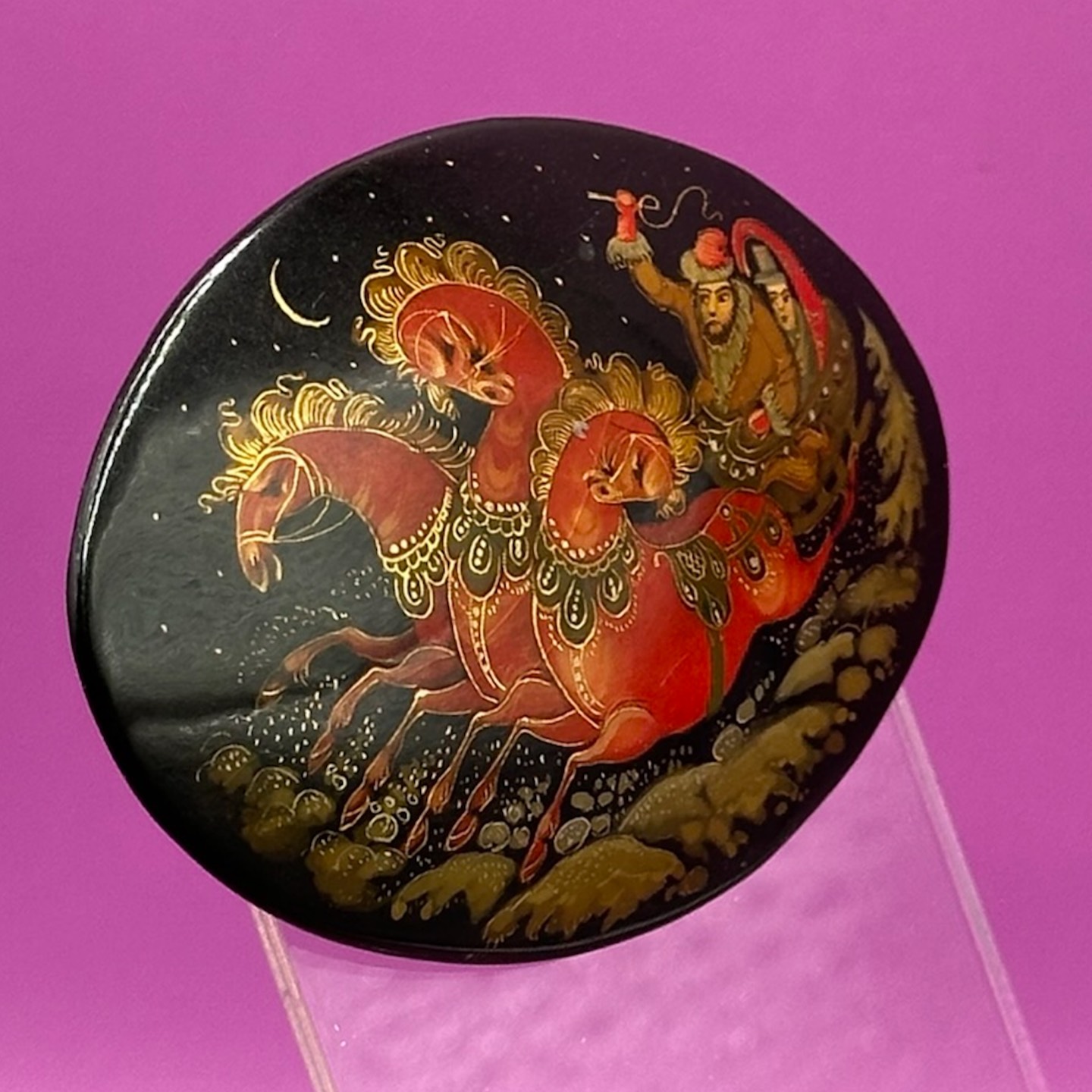Vintage Painted Lacquer Brooch Horse Winter Troika Sleigh Carriage