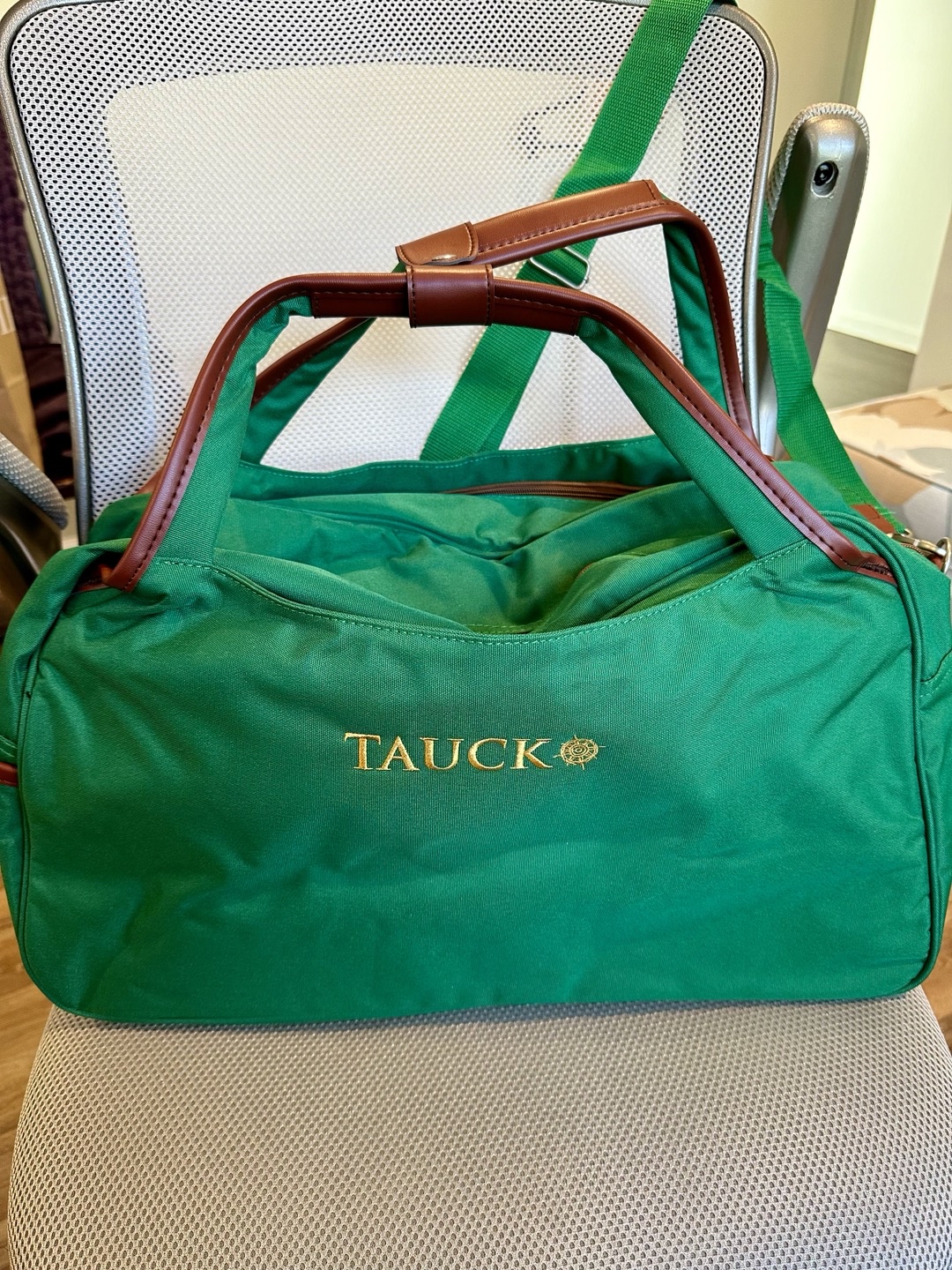 Tauck Travel Canvas Duffel Bag with Adjustable Shoulder Strap -Large