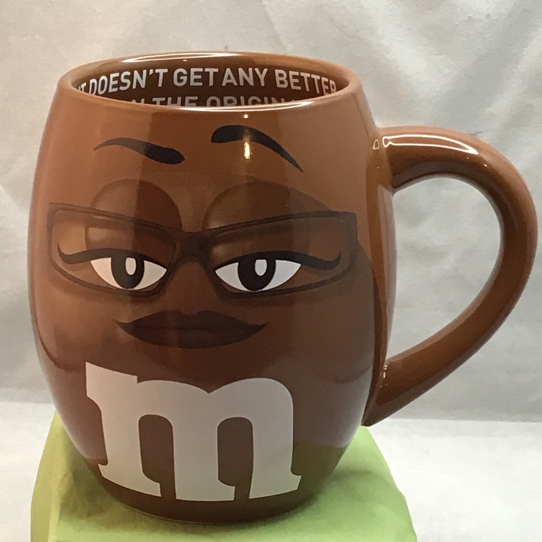 M&M Mars Brown barrel mug like new