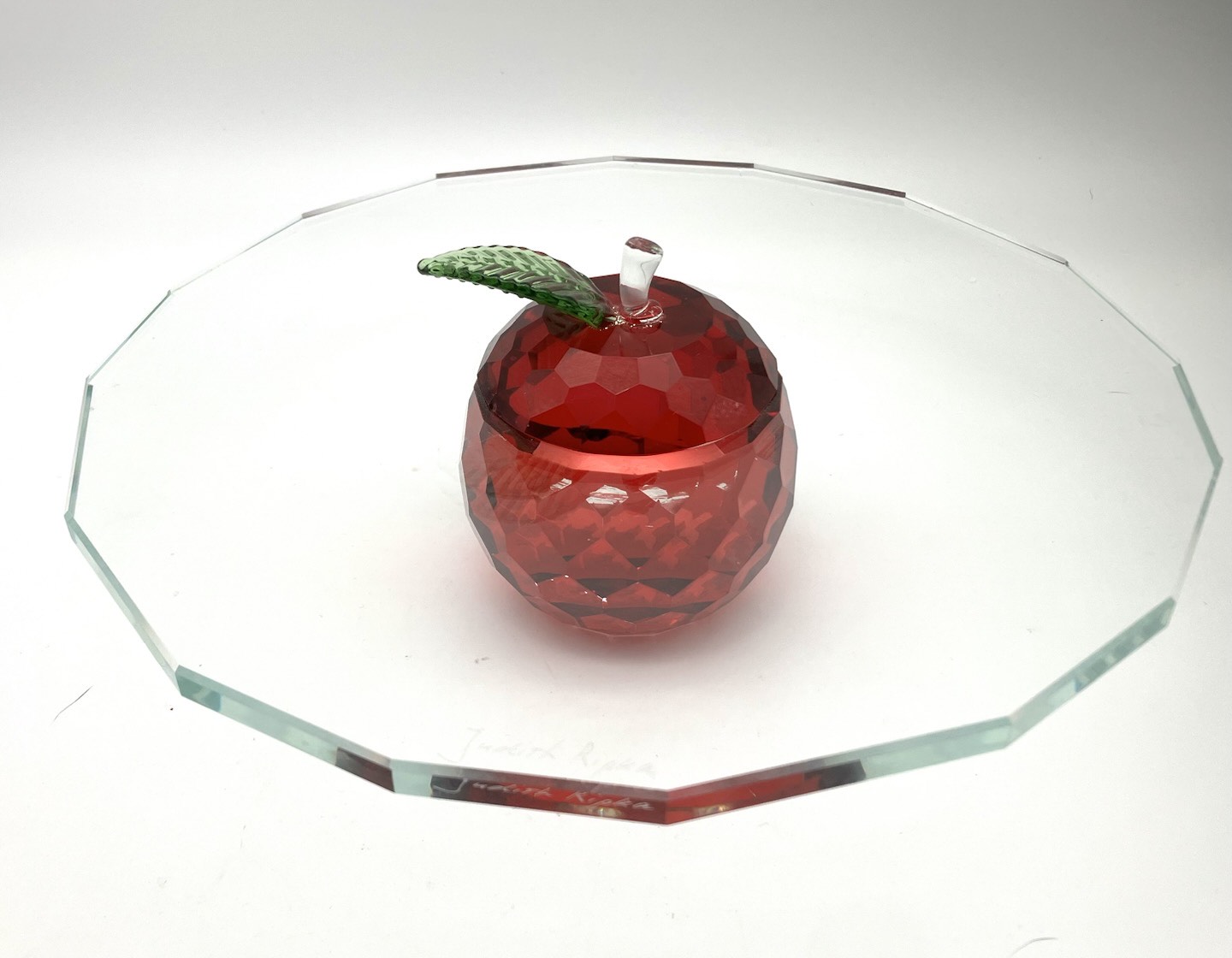 BIN - Art Glass Judith Ripka signed Red faceted Apple 🍎 Cake Dessert ...
