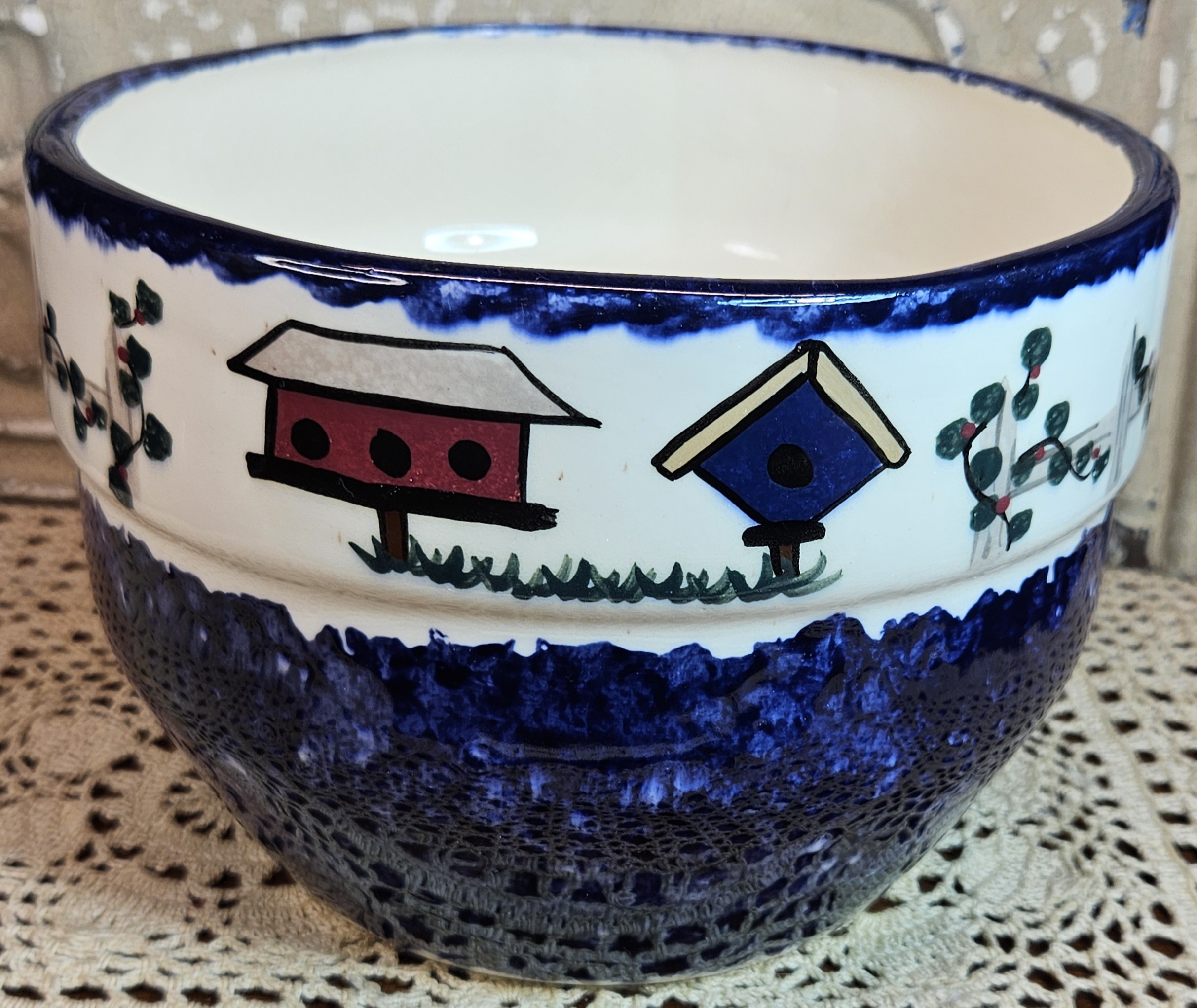 Set of 3 Graduated Sizes Mixing Bowls Planters Birdhouses & Blue Spongeware