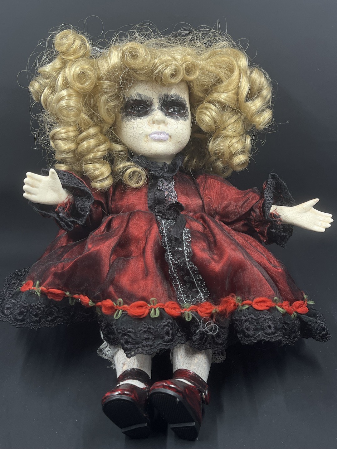 Creepy Doll In Red With Motion
