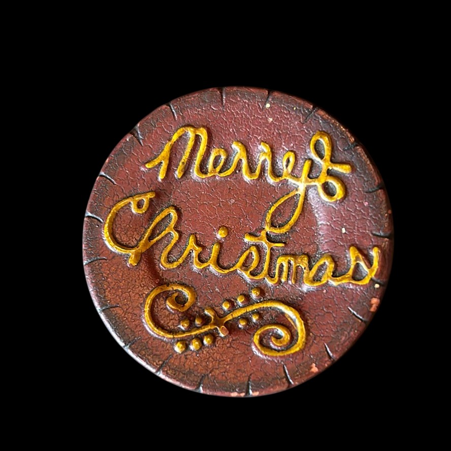 Ragon House Pottery Pin - Merry Christmas
