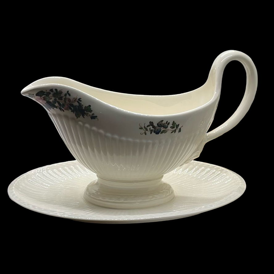 10. Vintage Wedgwood Conway Edme Made in England Gravy Service on Plate
