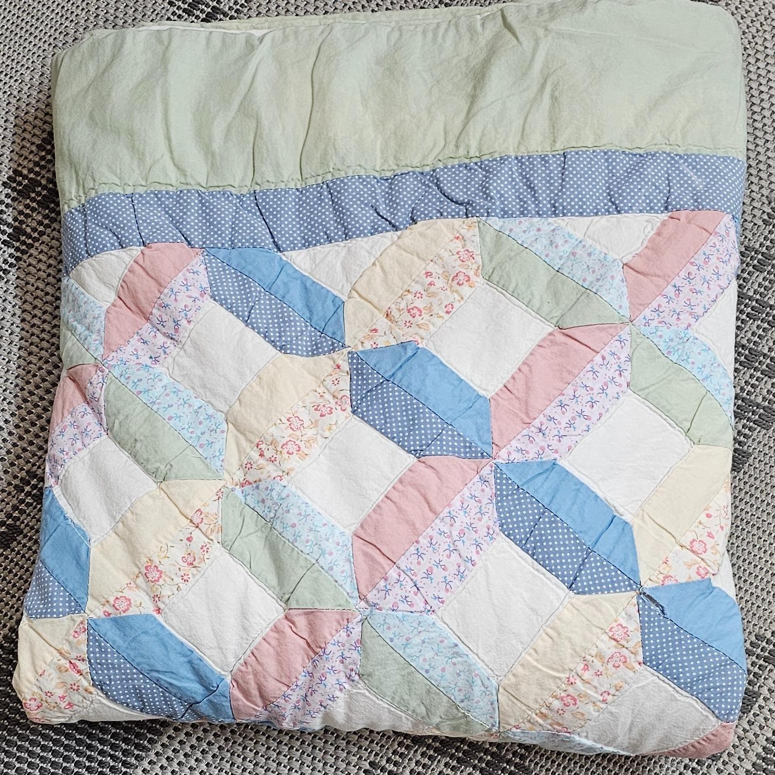 11. Vintage 75" x 82" Arch Quilt