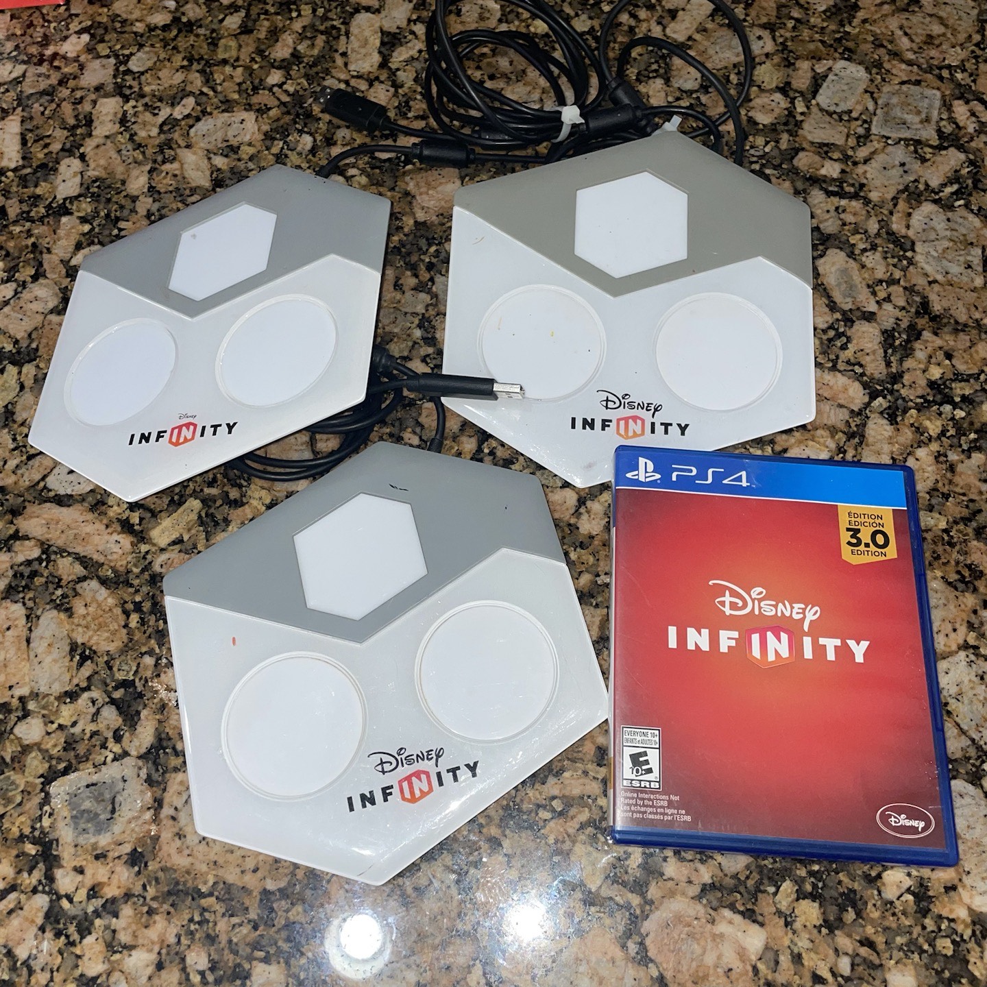 #62 Disney Infinity Lot Of 3 Game Pads & PS4 Game